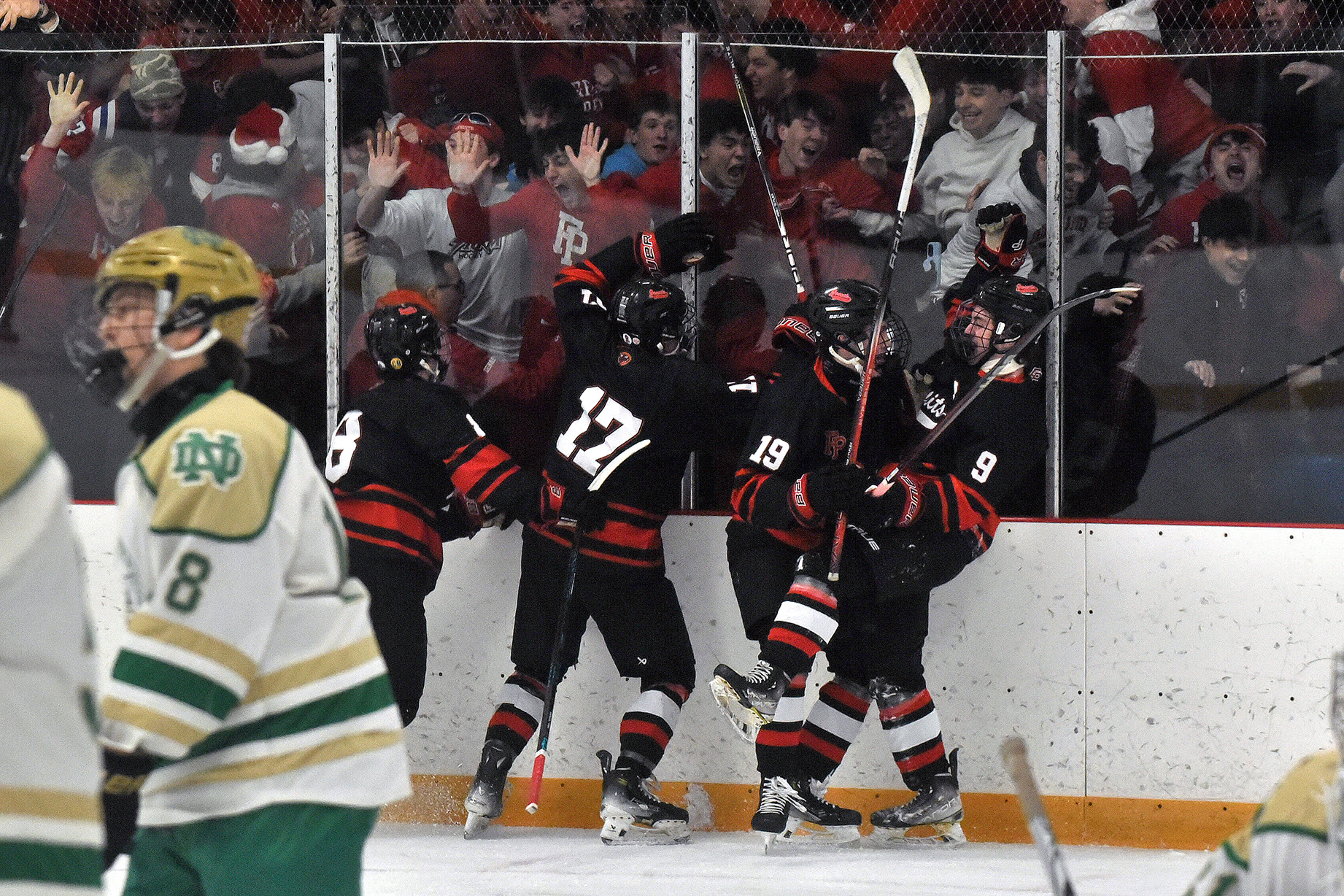 Fairfield Prep boys hockey beats Notre Dame-West Haven in SCC final