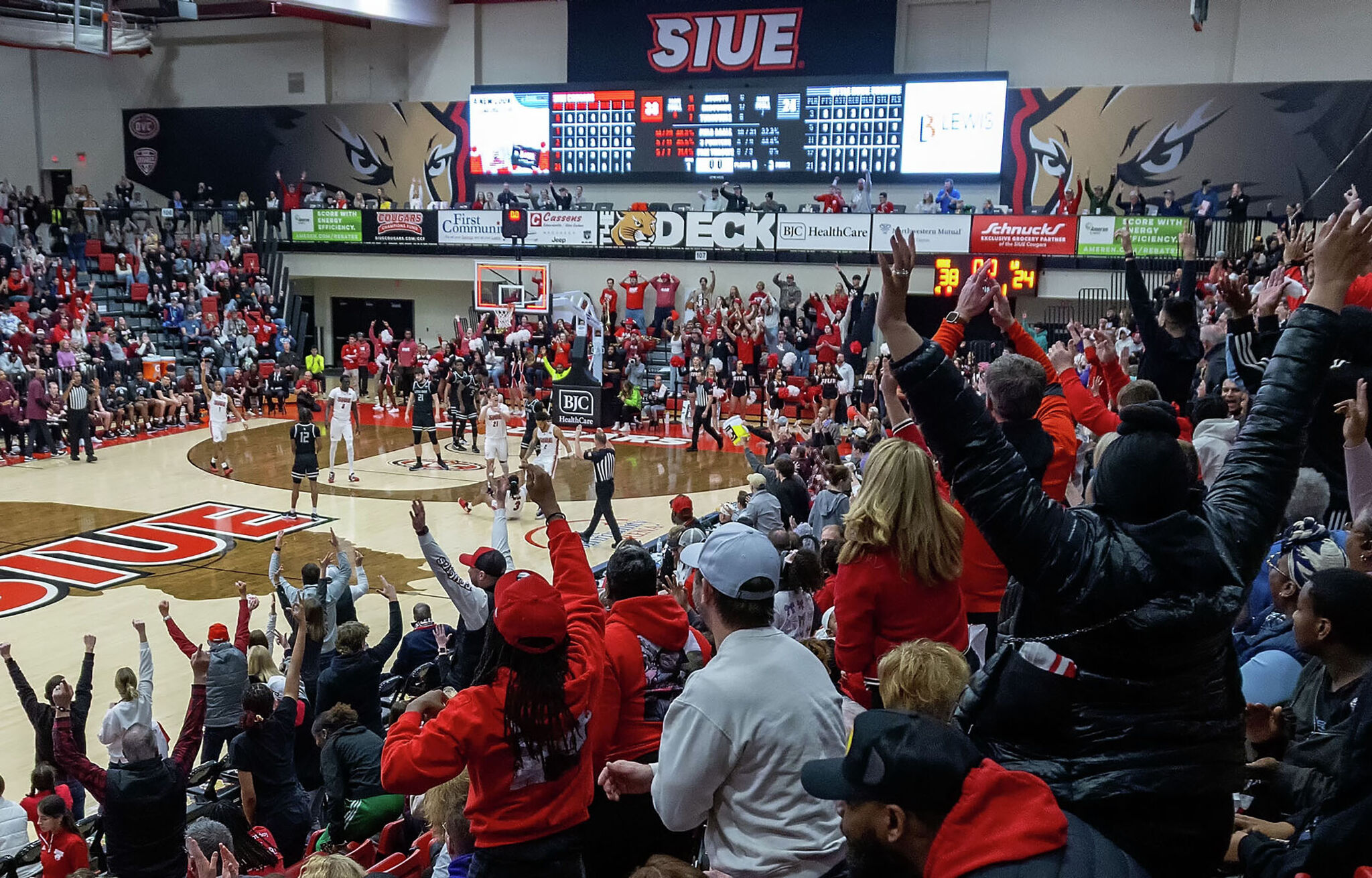 SIUE Cougars embraced by community amid best Division I season