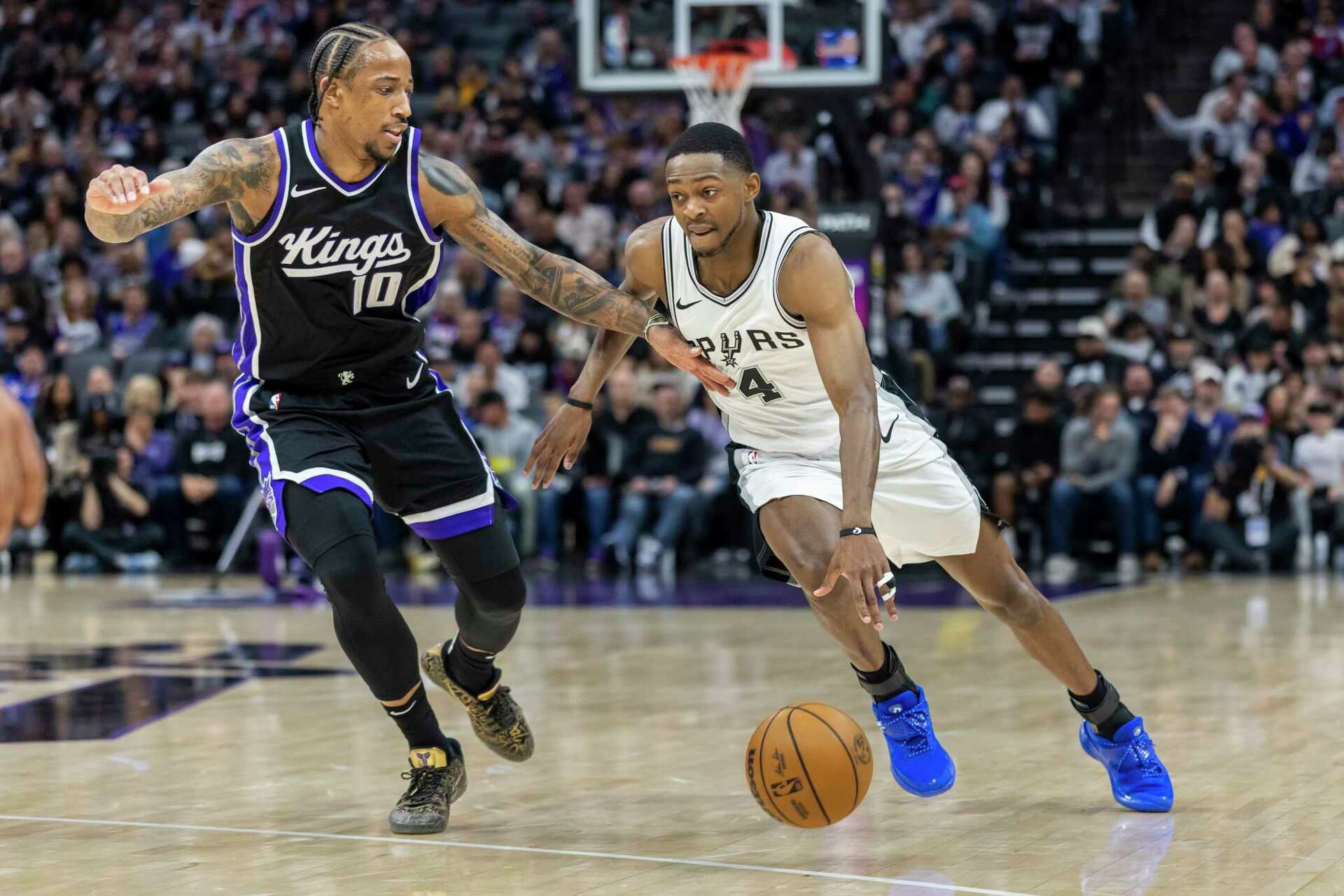 Spurs vs. Kings: How to watch the game, notable stats, player news
