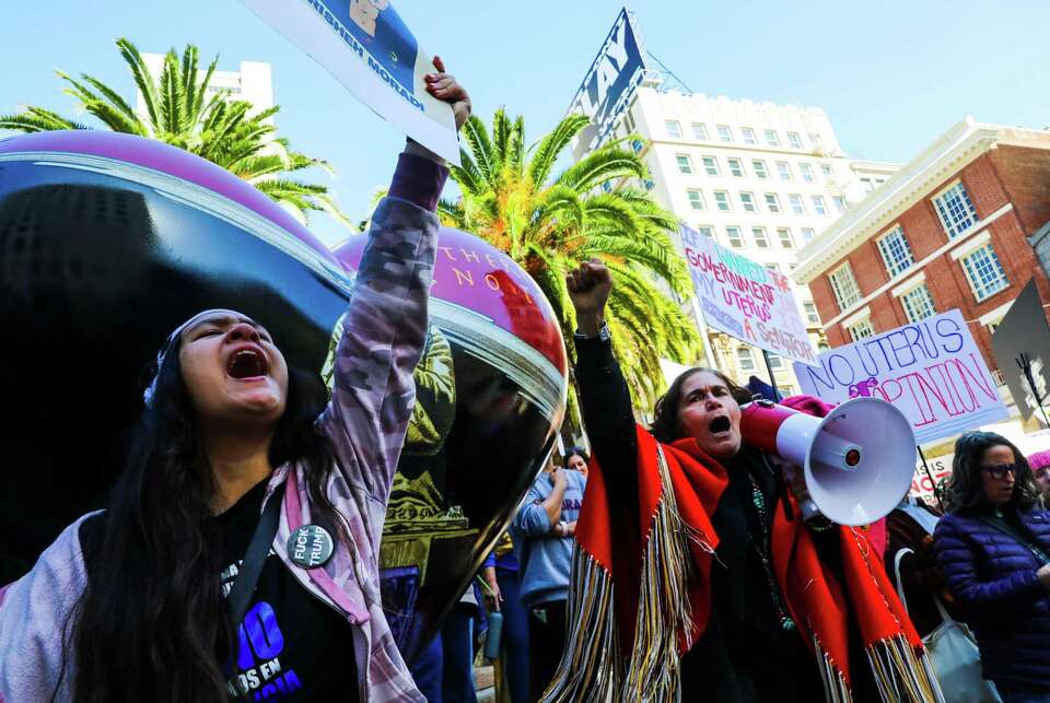 Women’s March: Trump protests draw hundreds in SF, thousands across US