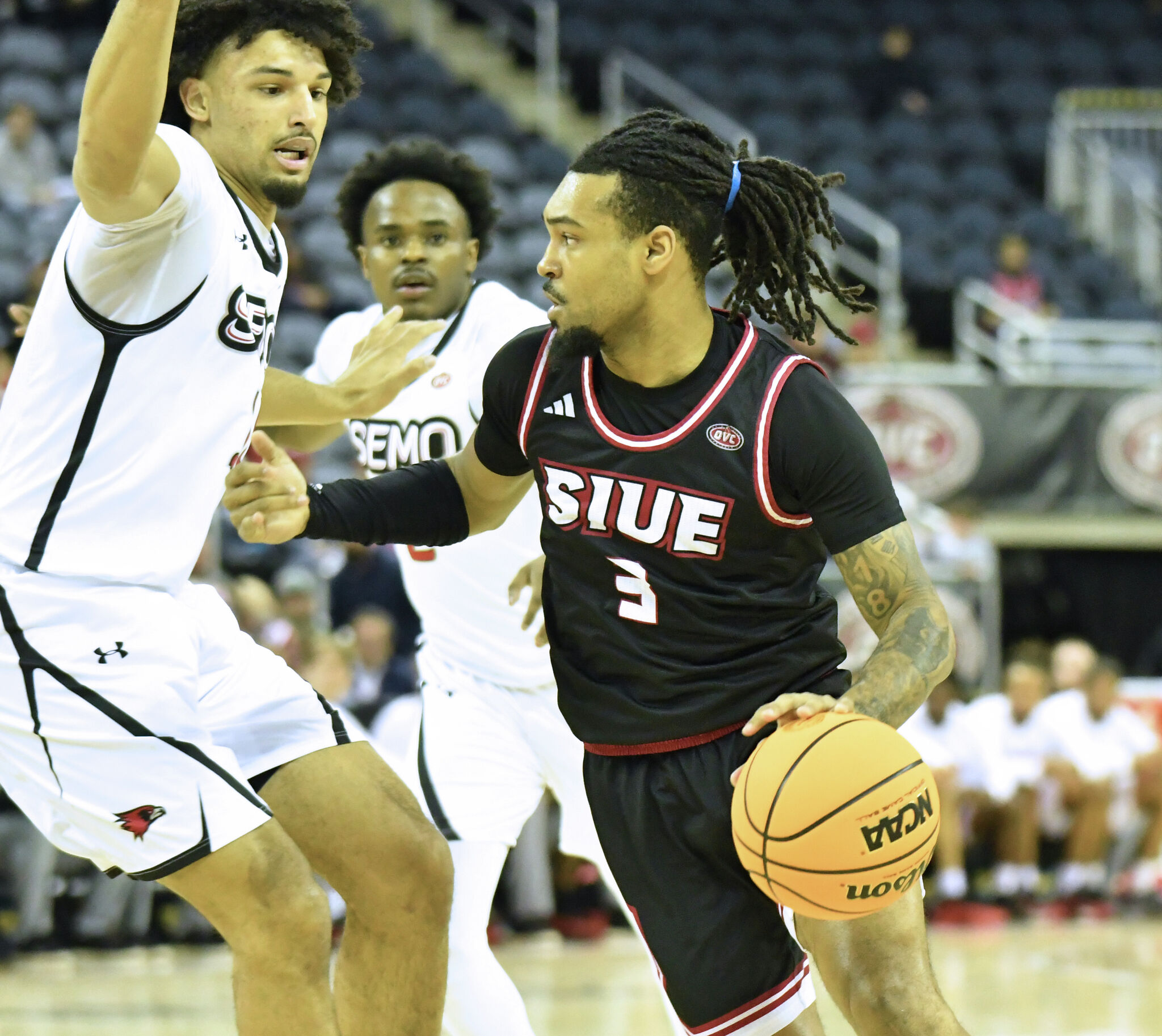SIU-Edwardsville's Ray'Sean Taylor named finalist for Lou Henson Award