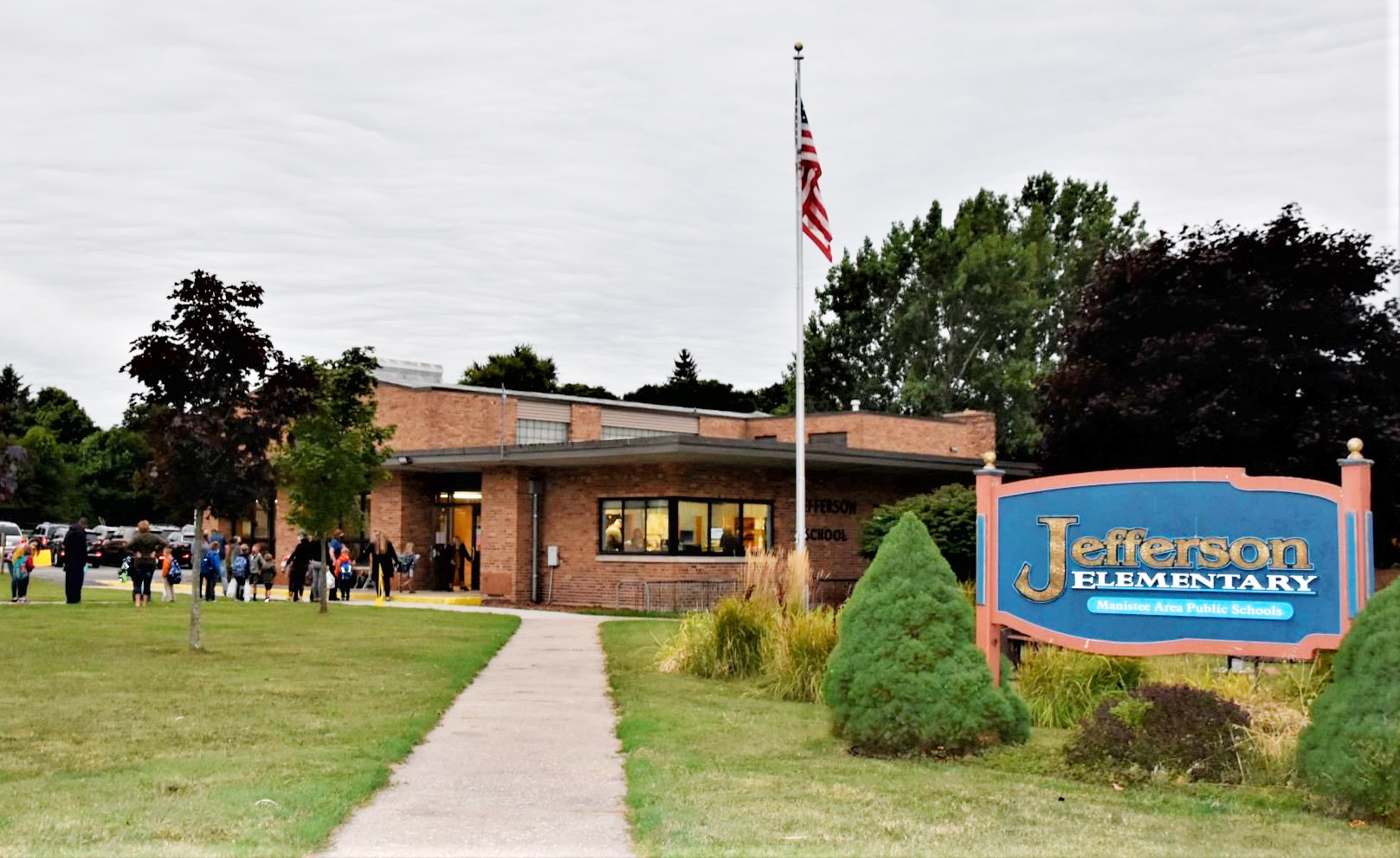Former Jefferson teacher accused of assaultive discipline