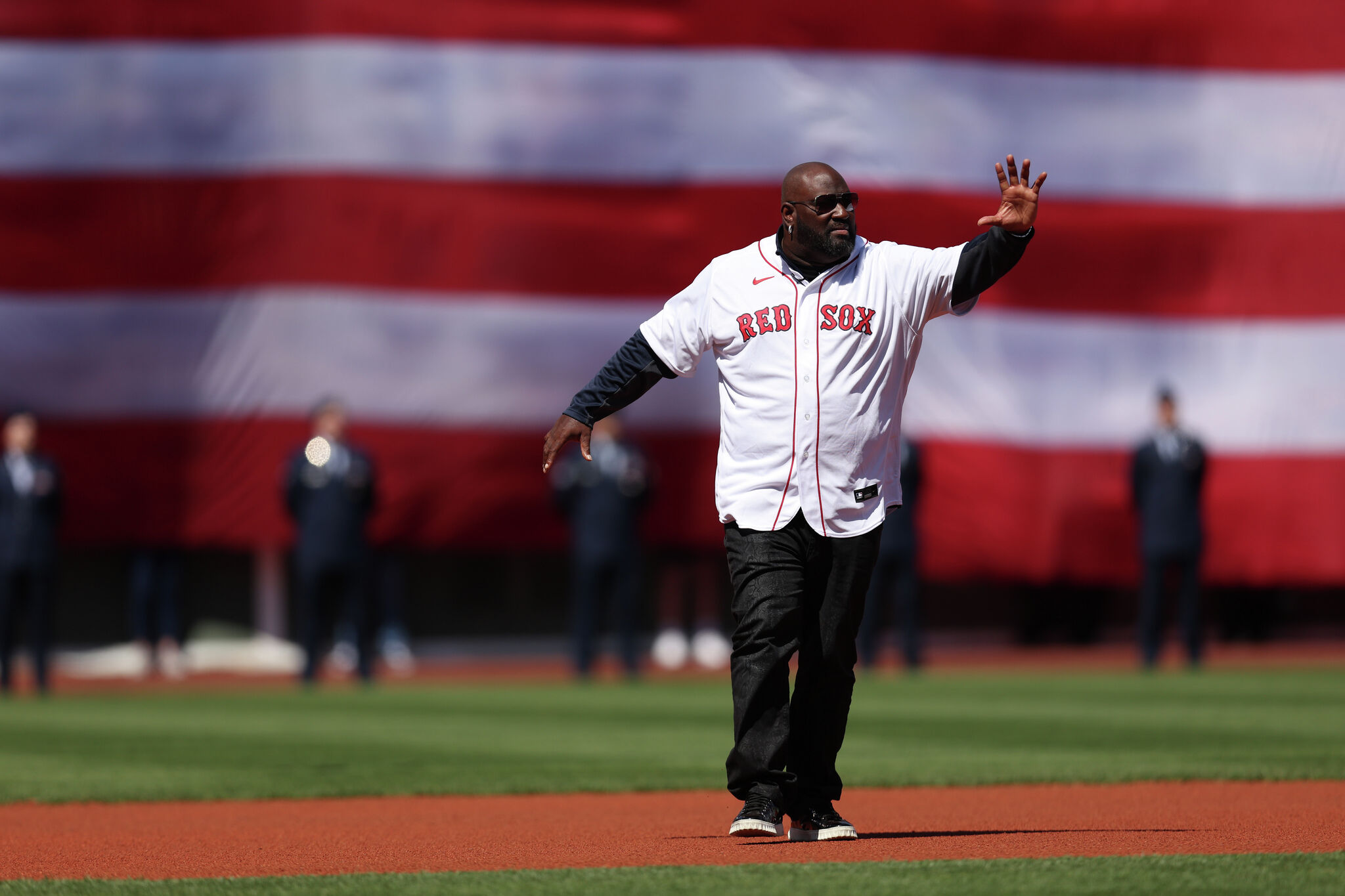 Report: CT native, former Red Sox star Mo Vaughn admits to HGH use