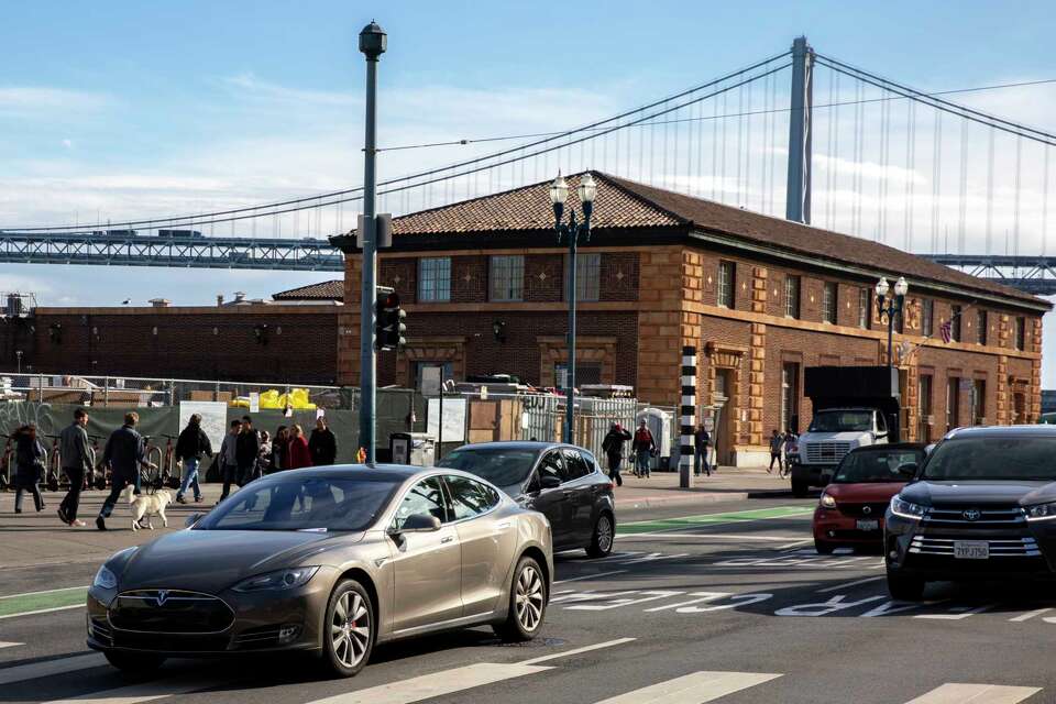 Bay Area Tesla owners breaking up with Elon Musk by trading in cars