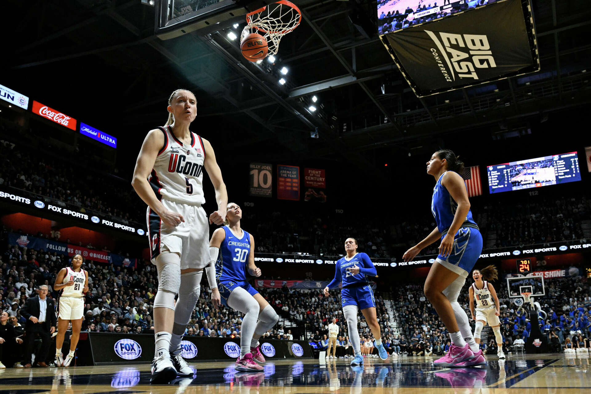 UConn women's basketball wins 5th straight Big East Tournament title