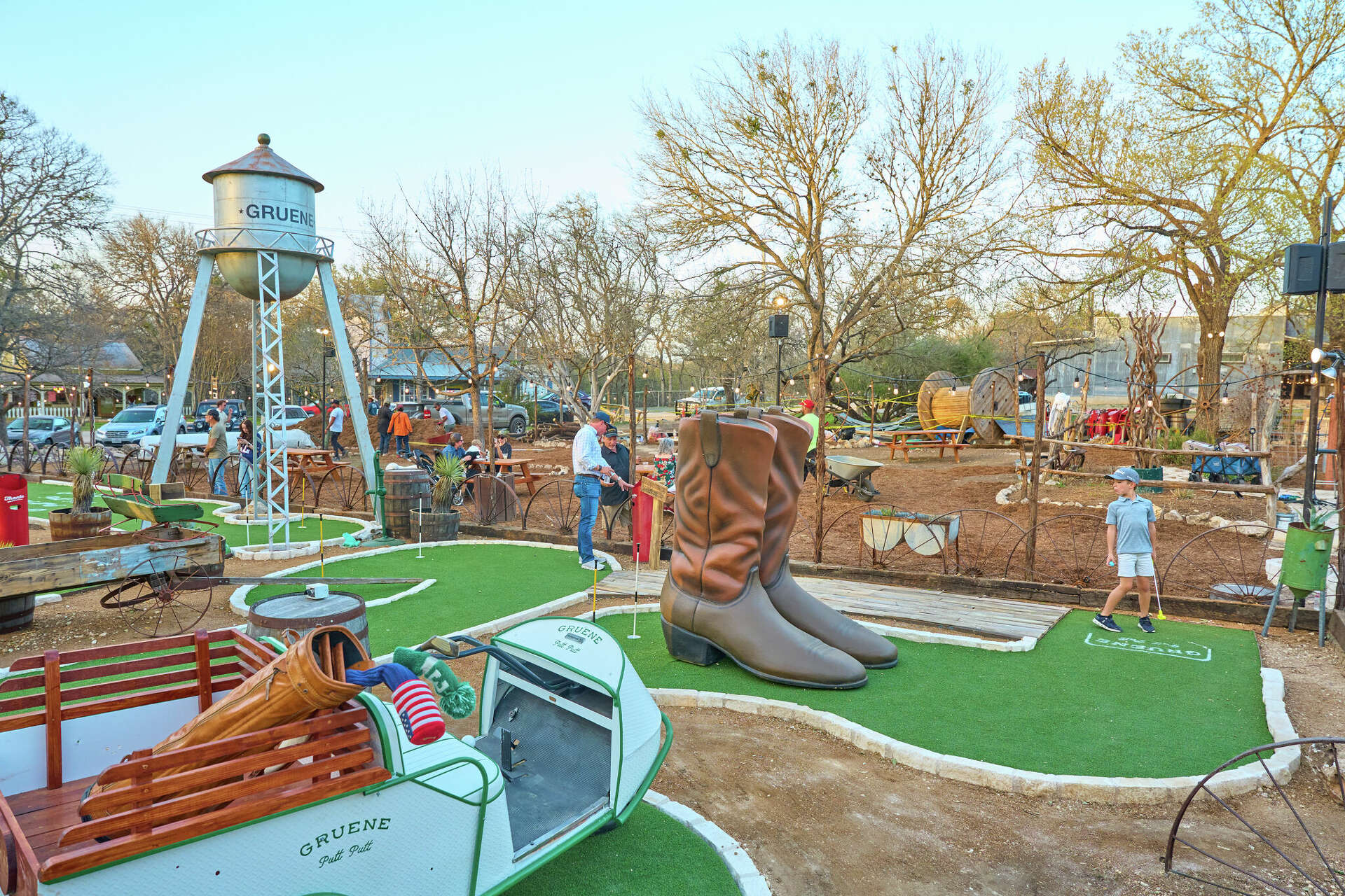 Gruene Hall-style putt putt captures heart of Hill Country fun