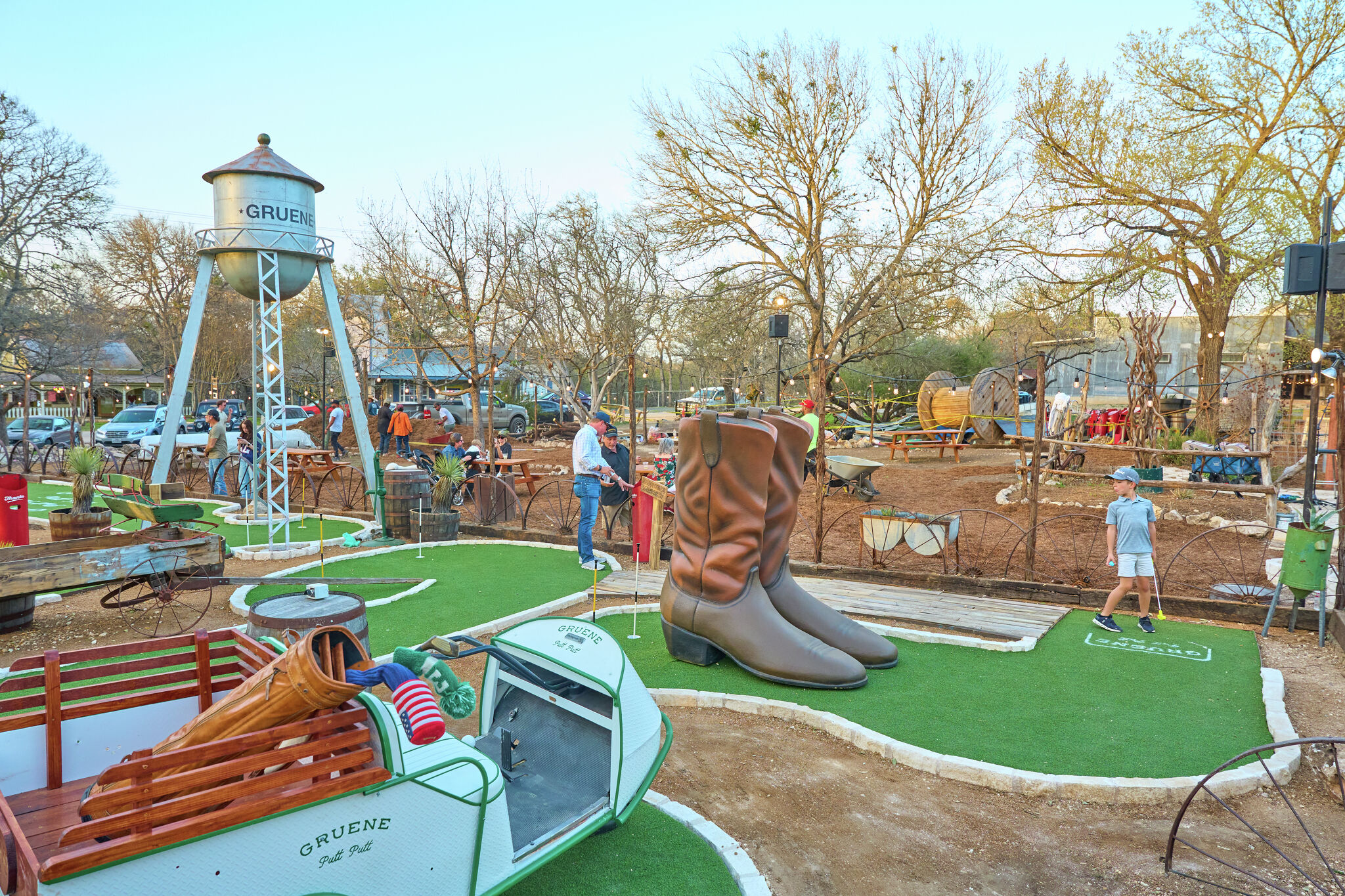 Gruene Hall-style putt putt captures heart of Hill Country fun