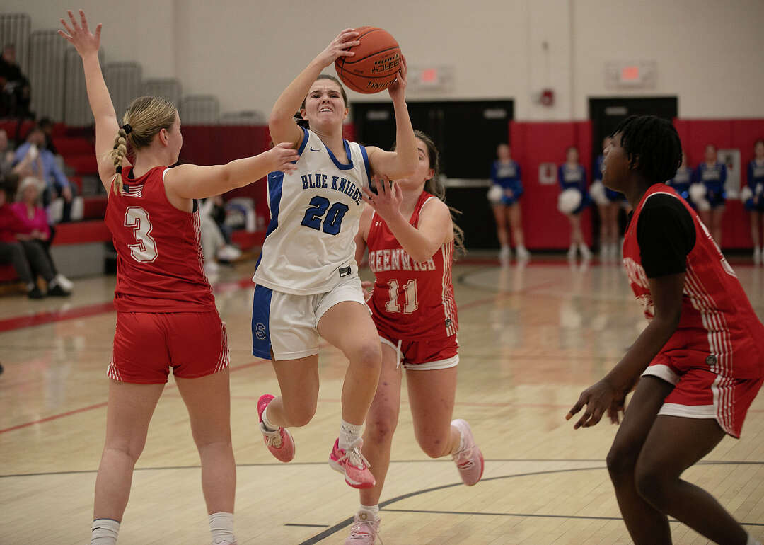 Southington, SHA win semifinals, will play for CIAC championship