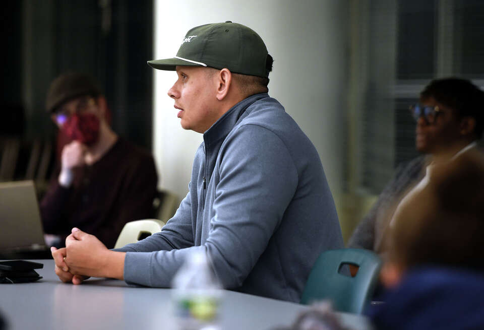 UConn to convert Stamford apartment building into student housing