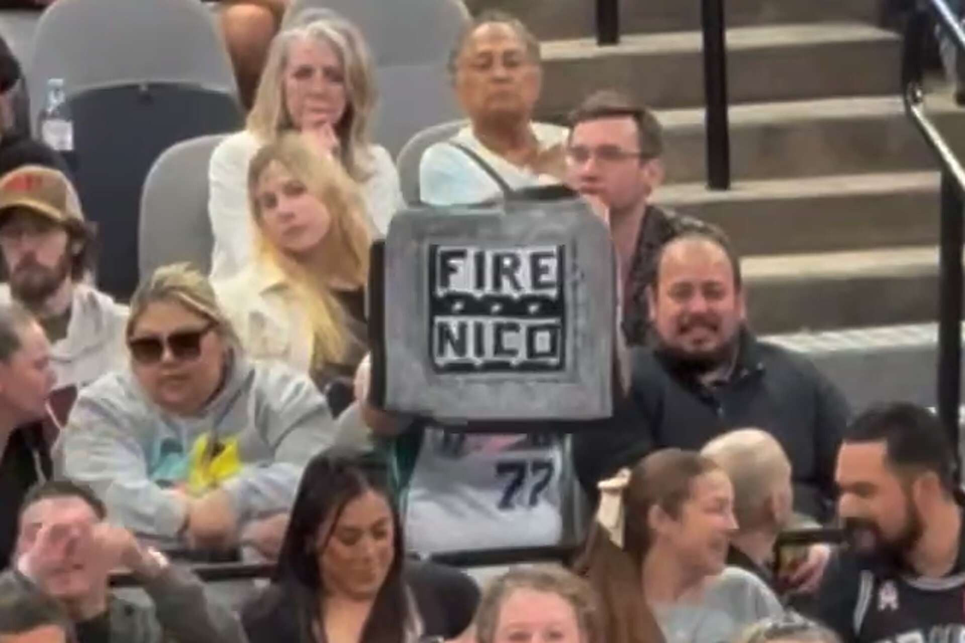 Fans chant 'Fire Nico' during Spurs game against Mavs