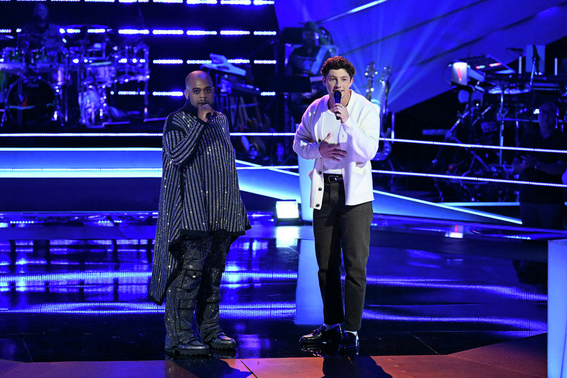 Britton Moore wins his battle round on 'The Voice'