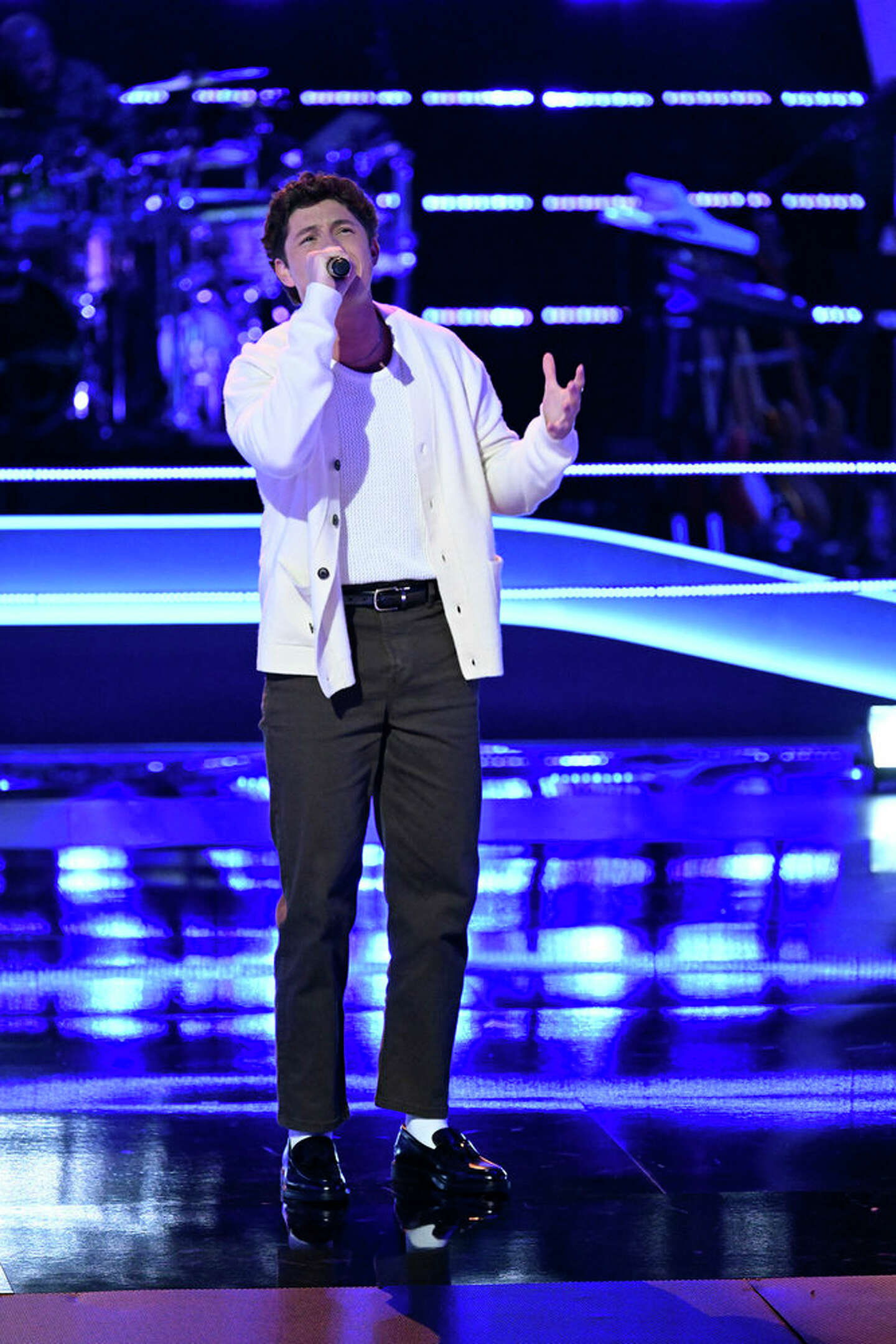 Britton Moore wins his battle round on 'The Voice'