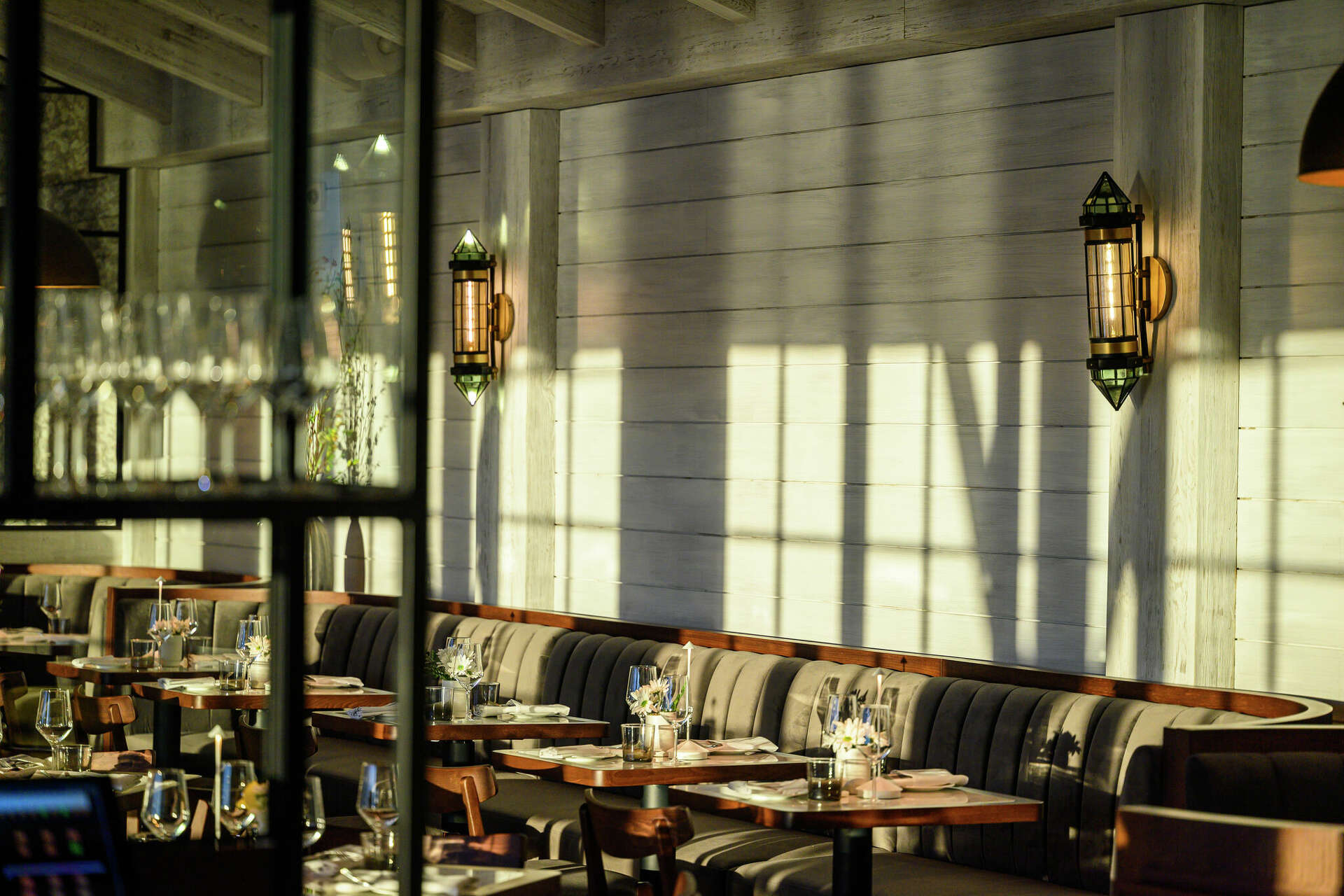 La Plage restaurant opens in Mystic's new Delamar hotel