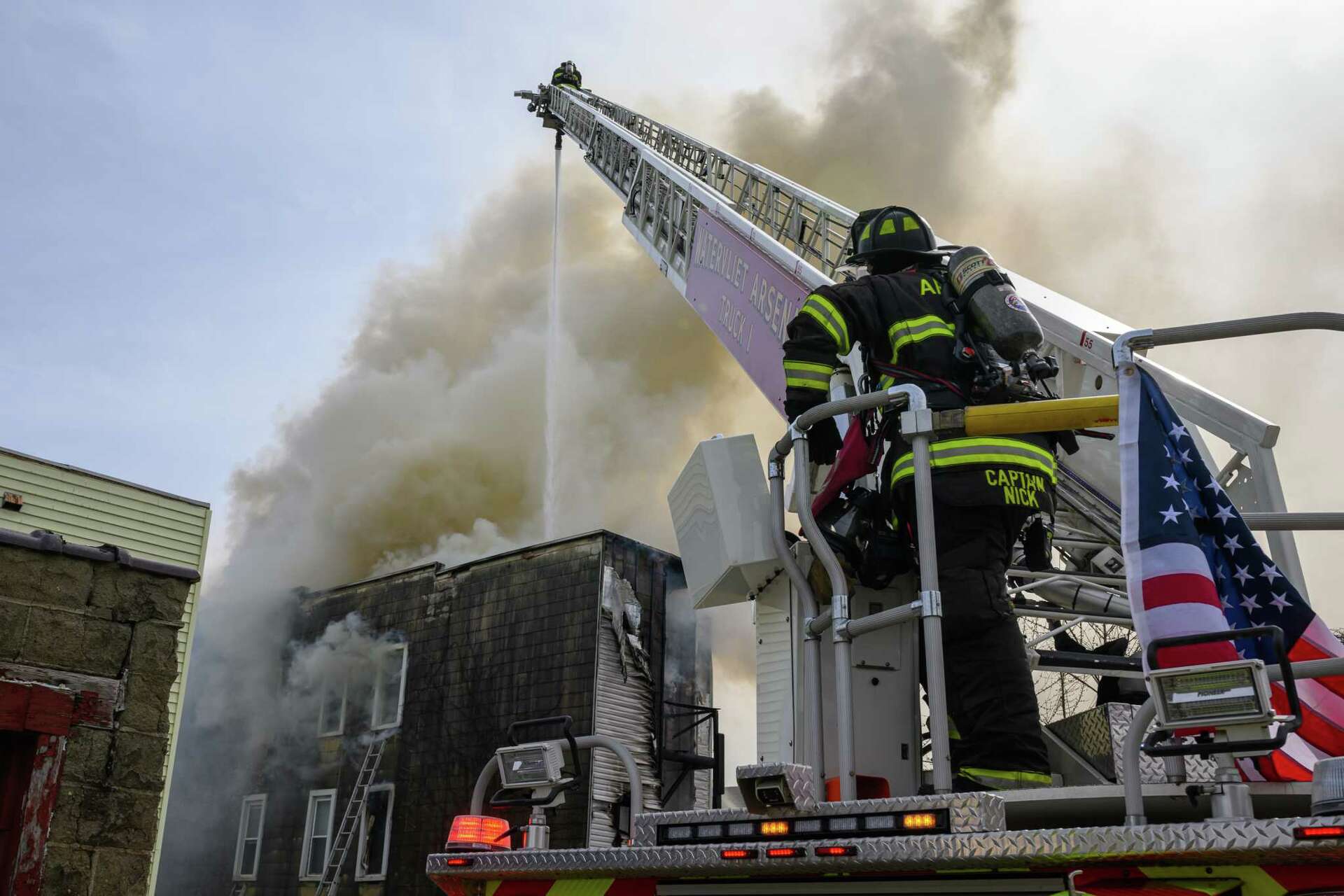 Firefighter injured, residents lose home after Cohoes fire