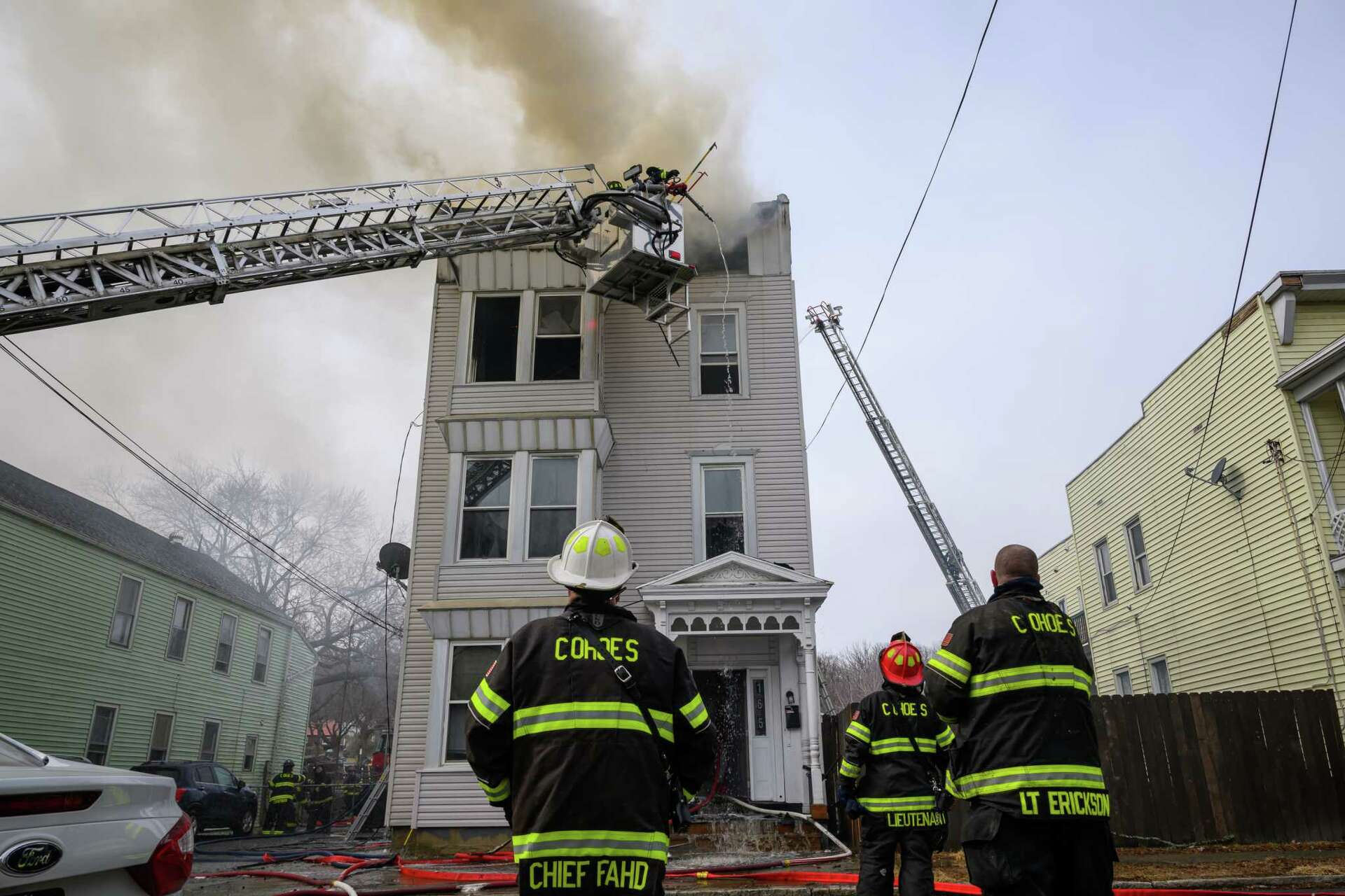 Firefighter injured, residents lose home after Cohoes fire