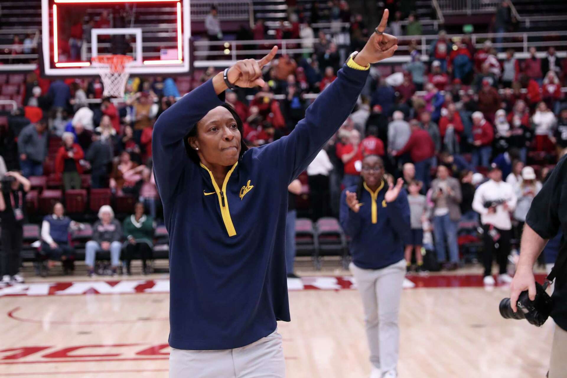 Cal gives women's basketball coach Charmin Smith a 5-year extension