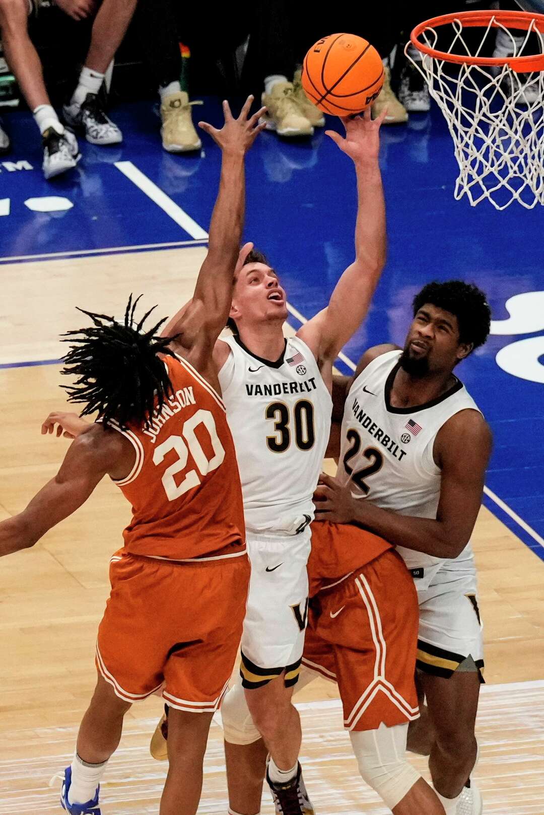 UT basketball: Longhorns top Vanderbilt at SEC tournament, A&M next