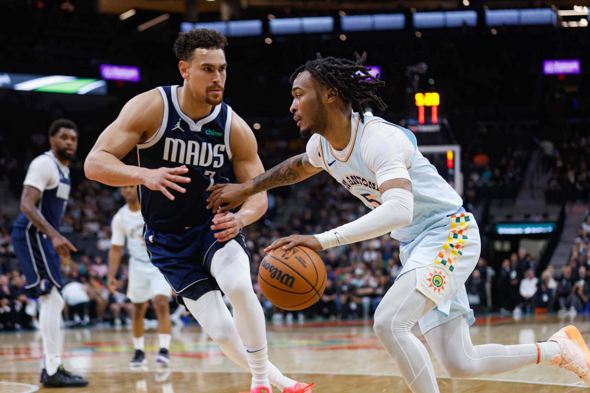 Spurs pull car prank on rookie star Stephon Castle