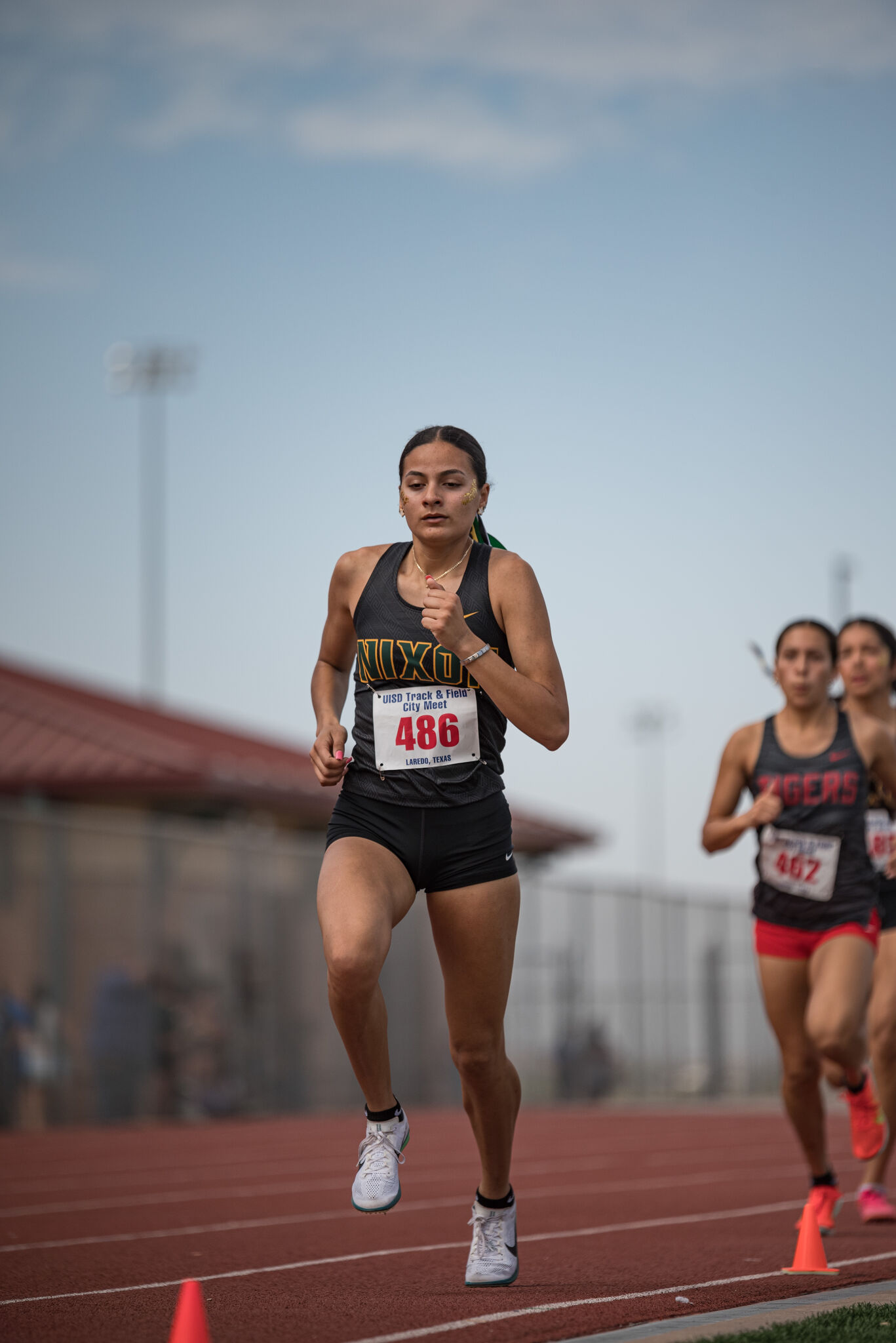 Sophia Sandoval, Barb Guajardo lead Lady Mustangs into regional meet