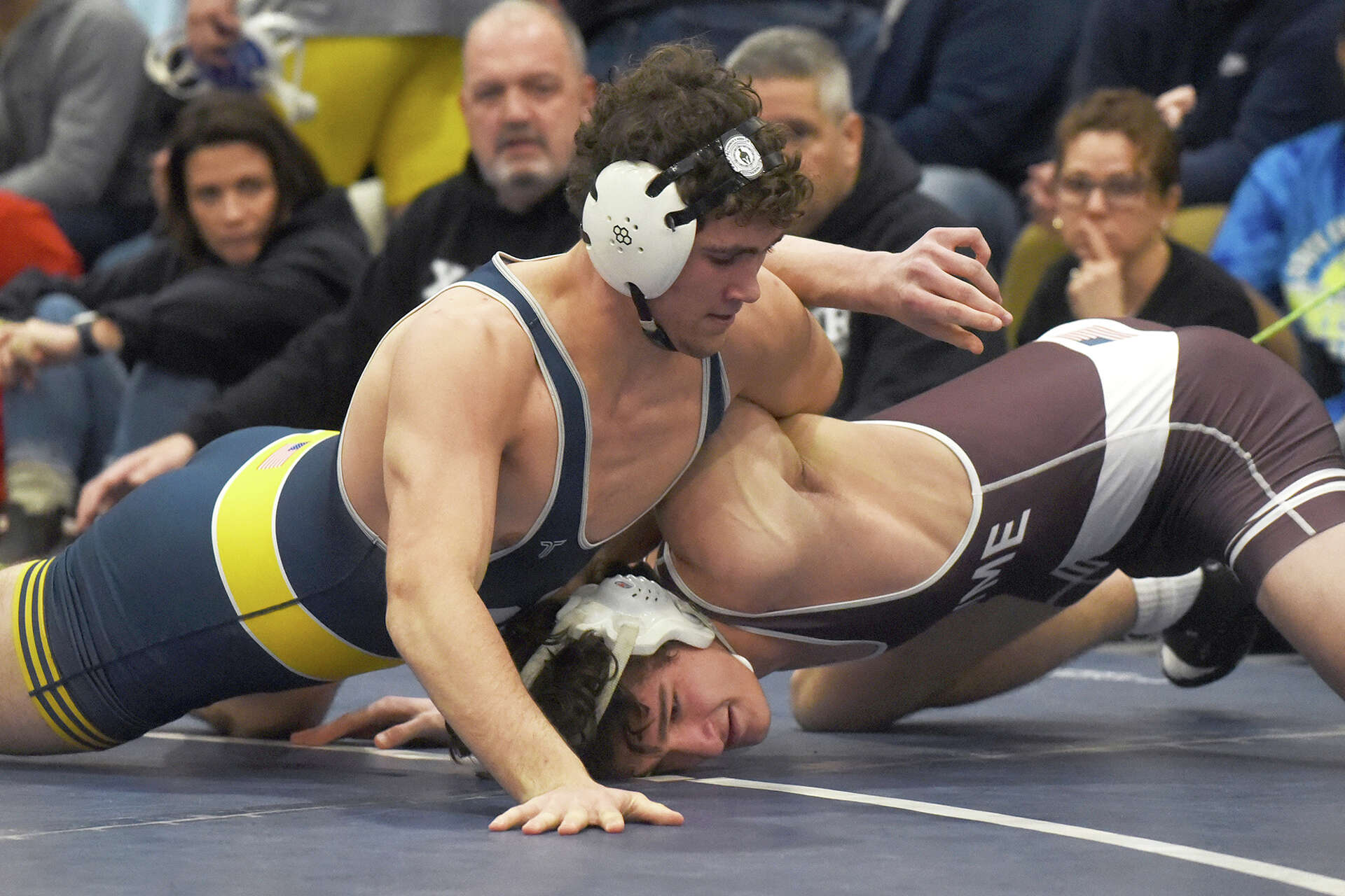 Simsbury wrestler Maximus Konopka wins second straight national title
