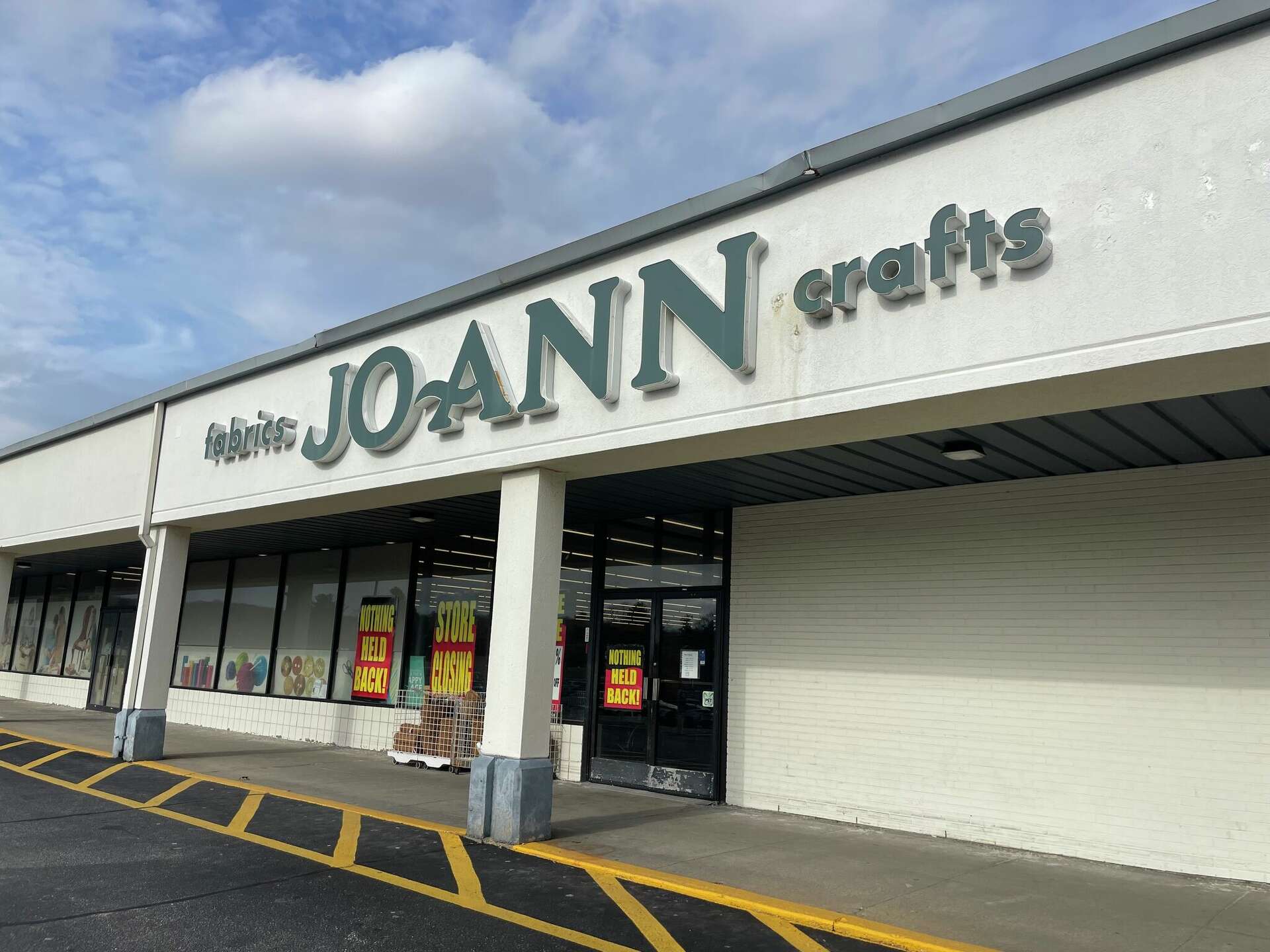 Joann fabrics bankruptcy news sparked a wave of online scams, fraud