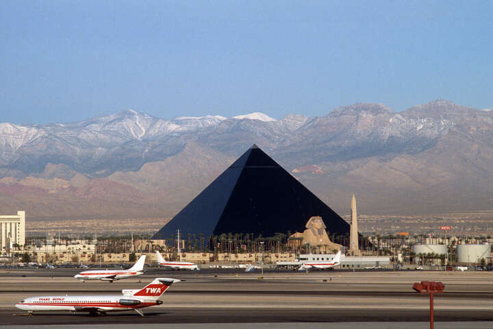 A stay at the decrepit tomb of what was once Vegas' coolest hotel