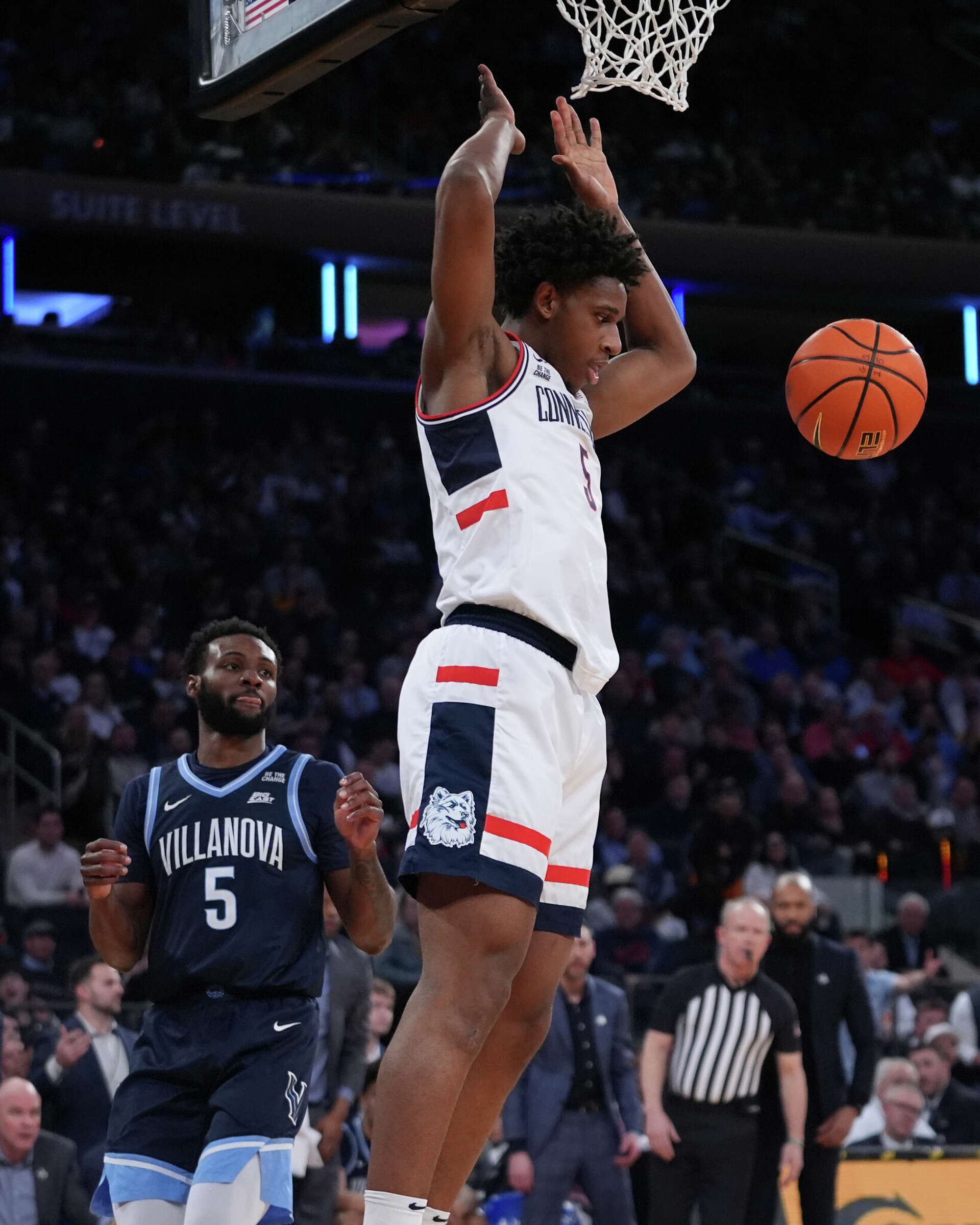 Dan Hurley believes UConn's Tarris Reed can be a top 3 center