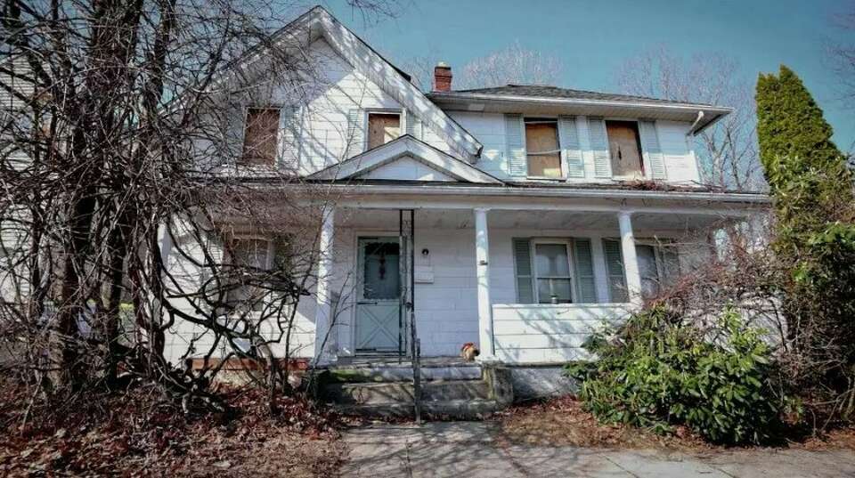 Hardships, secrecy filled Waterbury home as man held captive: Records