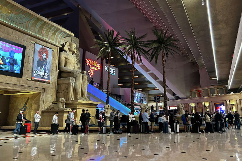 A stay at the decrepit tomb of what was once Vegas' coolest hotel