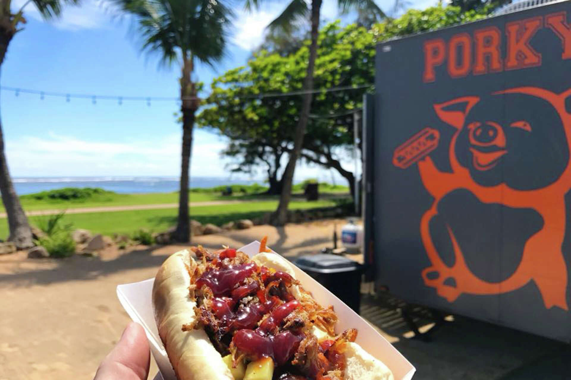 The Hawaii hot dog that deserves lines out the door