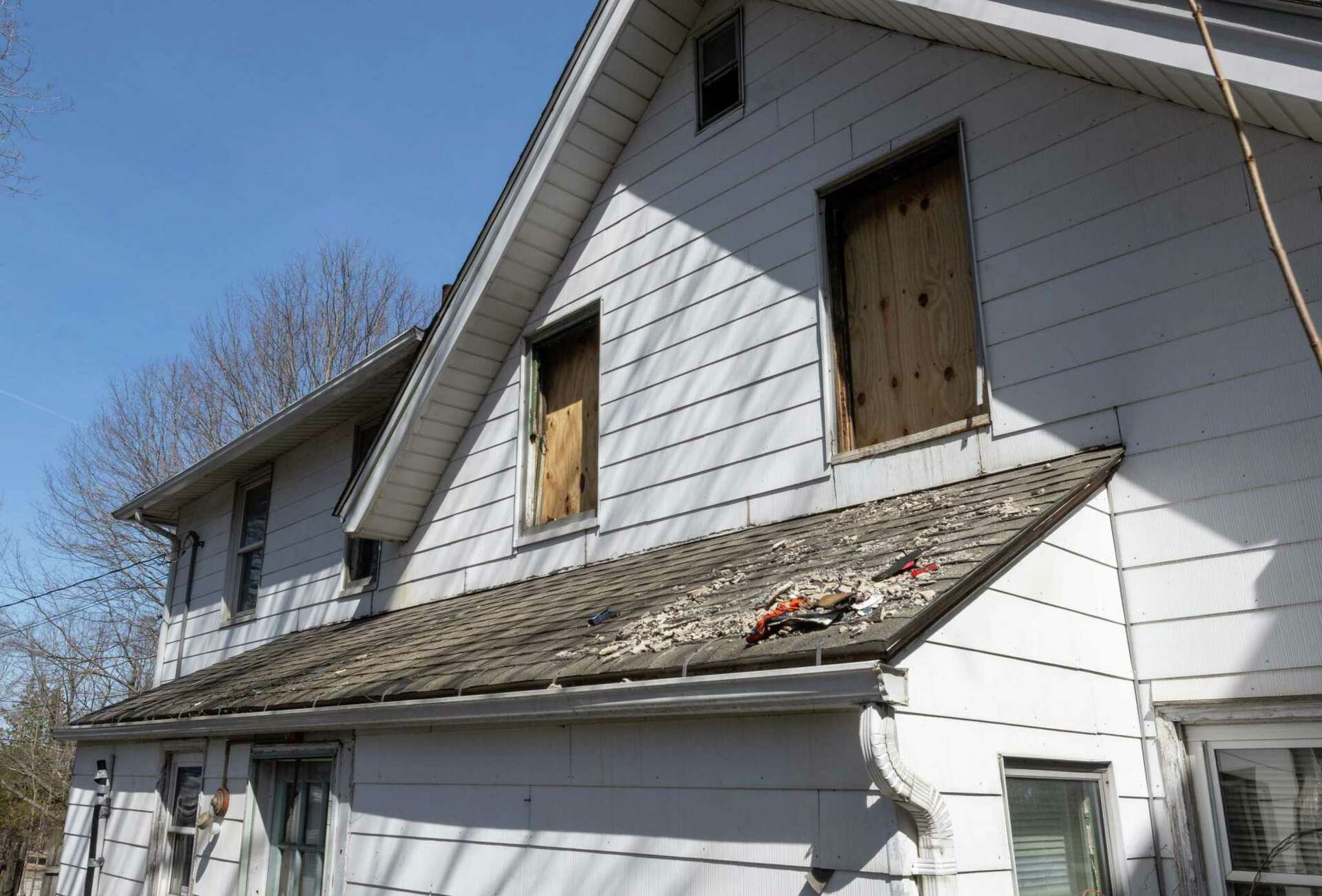 Kimberly Sullivan, charged in Waterbury captivity, wants phone back