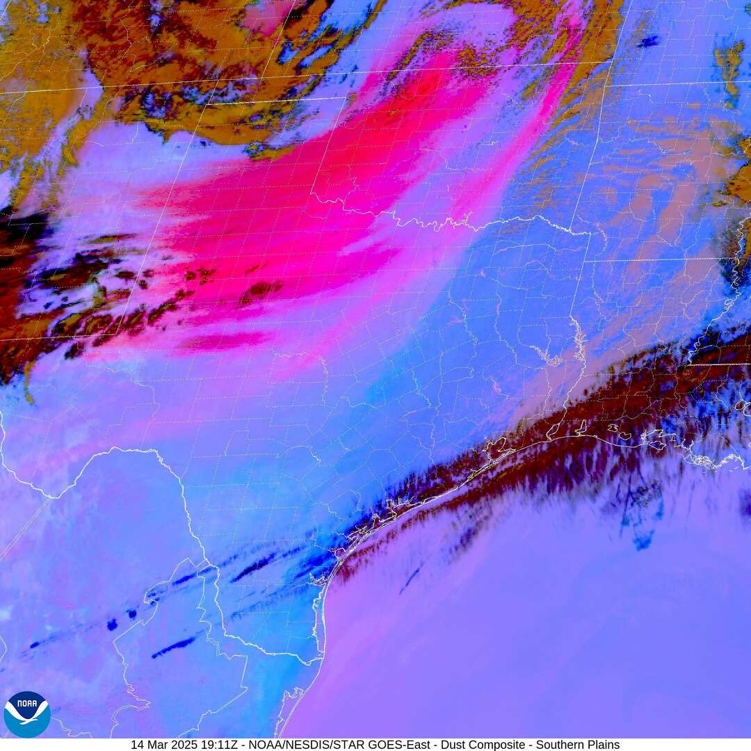 West Texas dust storm causes road closures, crashes