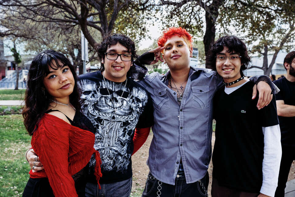 Deftones deliver a hauntingly explosive set in San Antonio