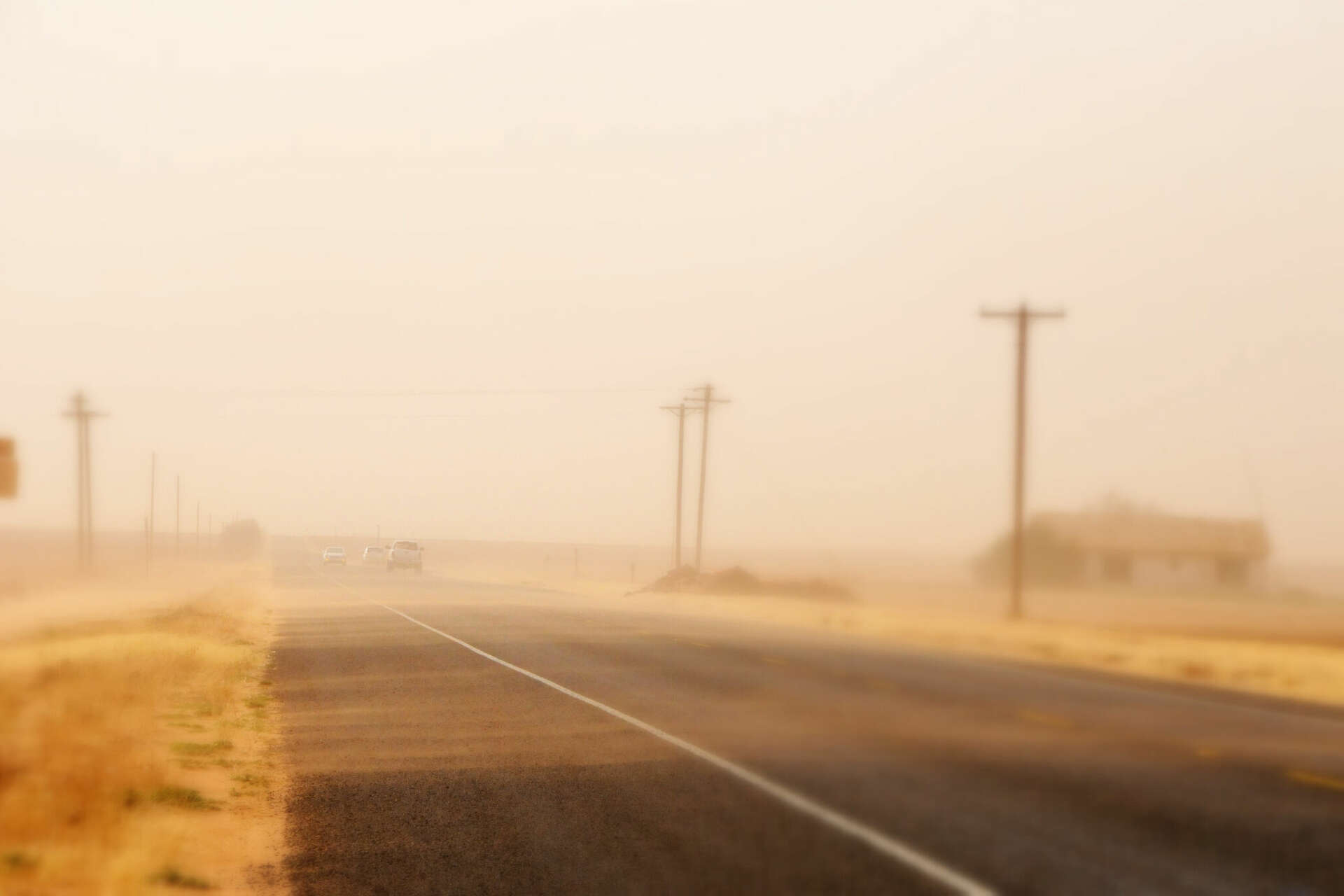 Massive dust storm turns deadly in Texas Pandhandle