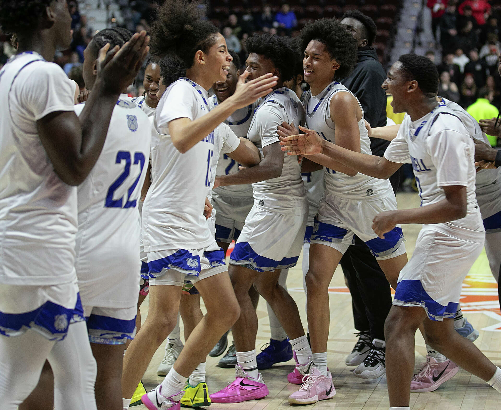 Bunnell boys basketball tops Fitch, repeats as CIAC Division 3 champ