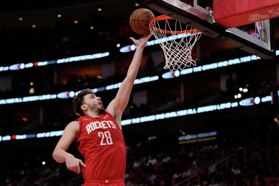 Houston Rockets win sixth in a row with scrappy victory over Bulls