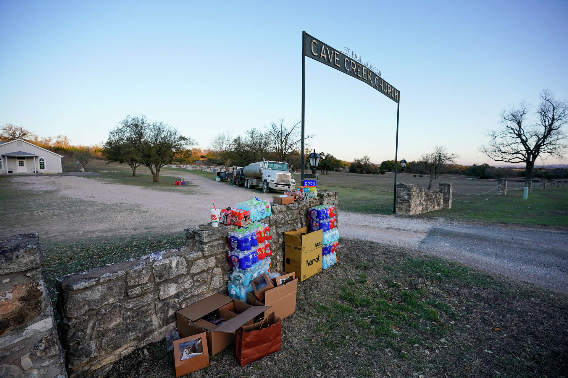 The 8,600 acre Fredericksburg wildfire is 40% contained