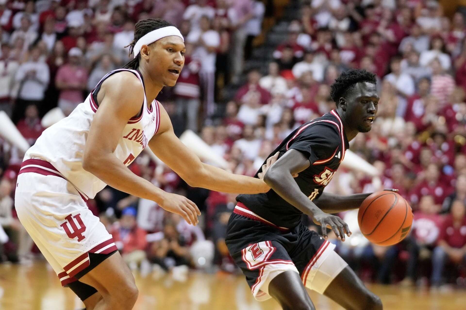 SIU-Edwardsville men's basketball to play in NCAA Tournament