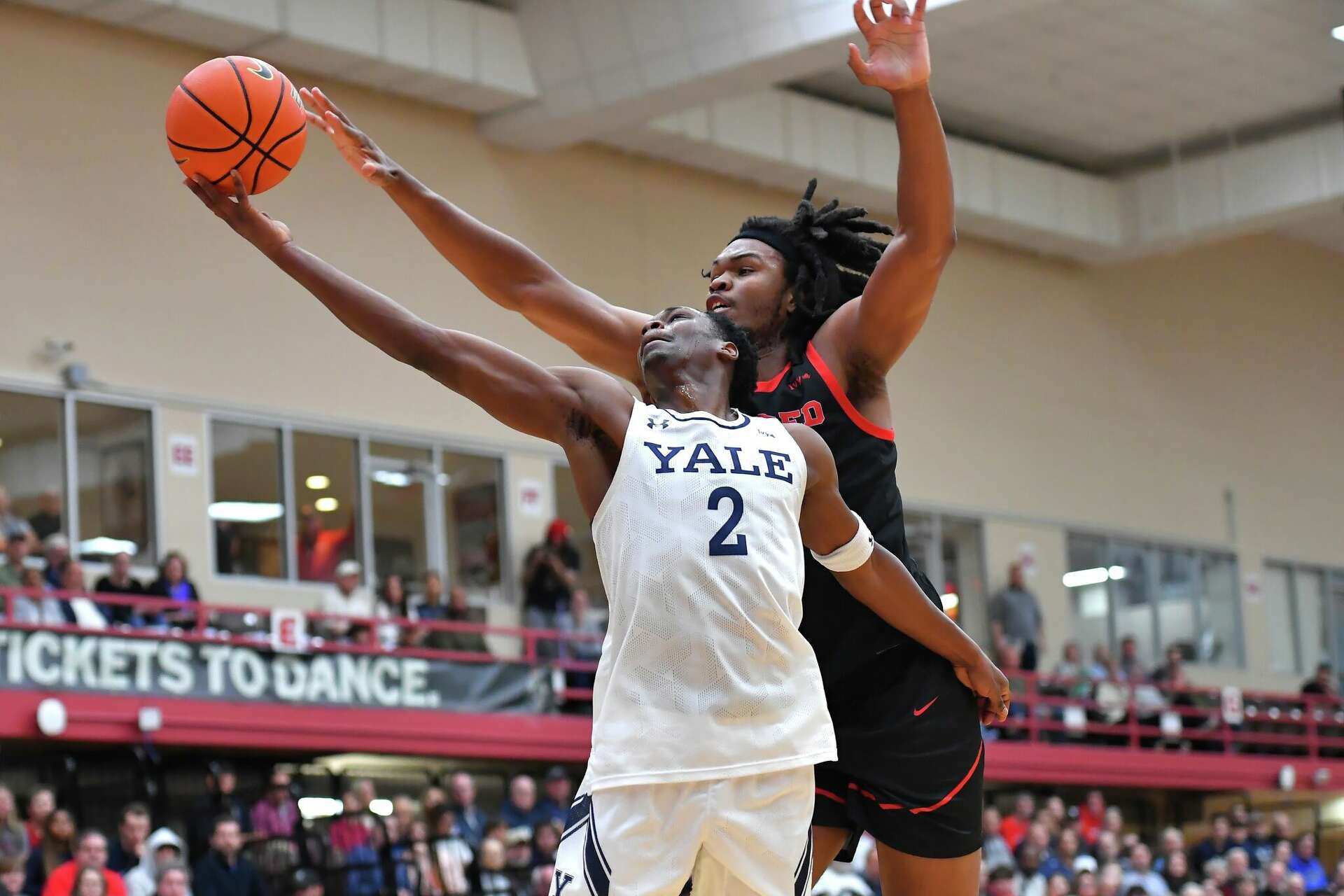 Yale men's basketball earns March Madness berth with Ivy League win