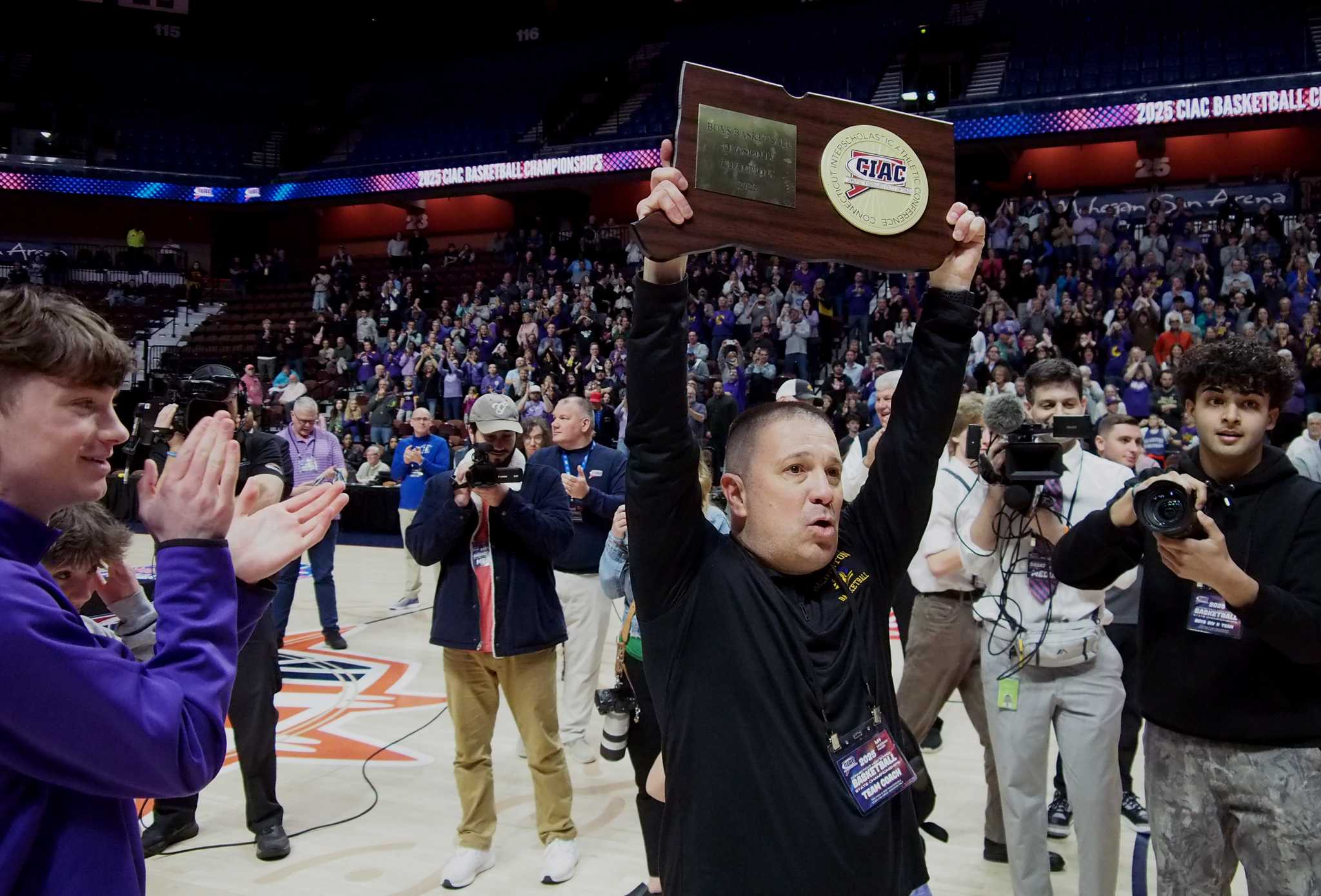 3 points with Joe Morelli: A deep dive into CIAC boys basketball