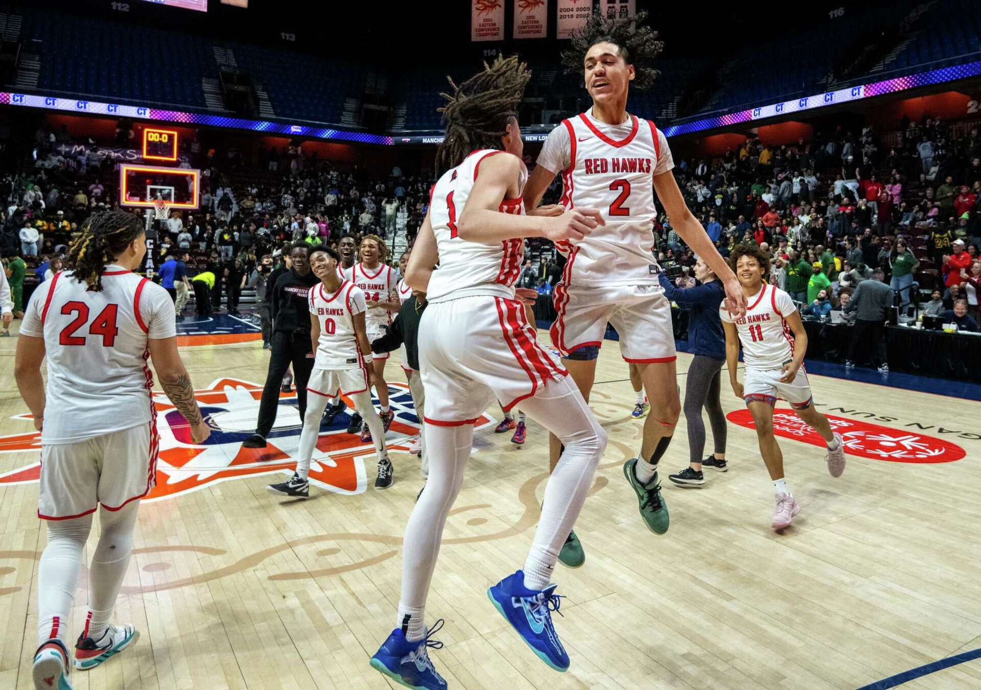 Manchester High School boys basketball wins 1st CIAC title since 1938