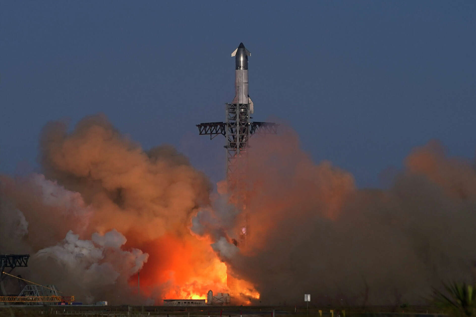 SpaceX Starship explosions delayed, diverted nearly 500 flights