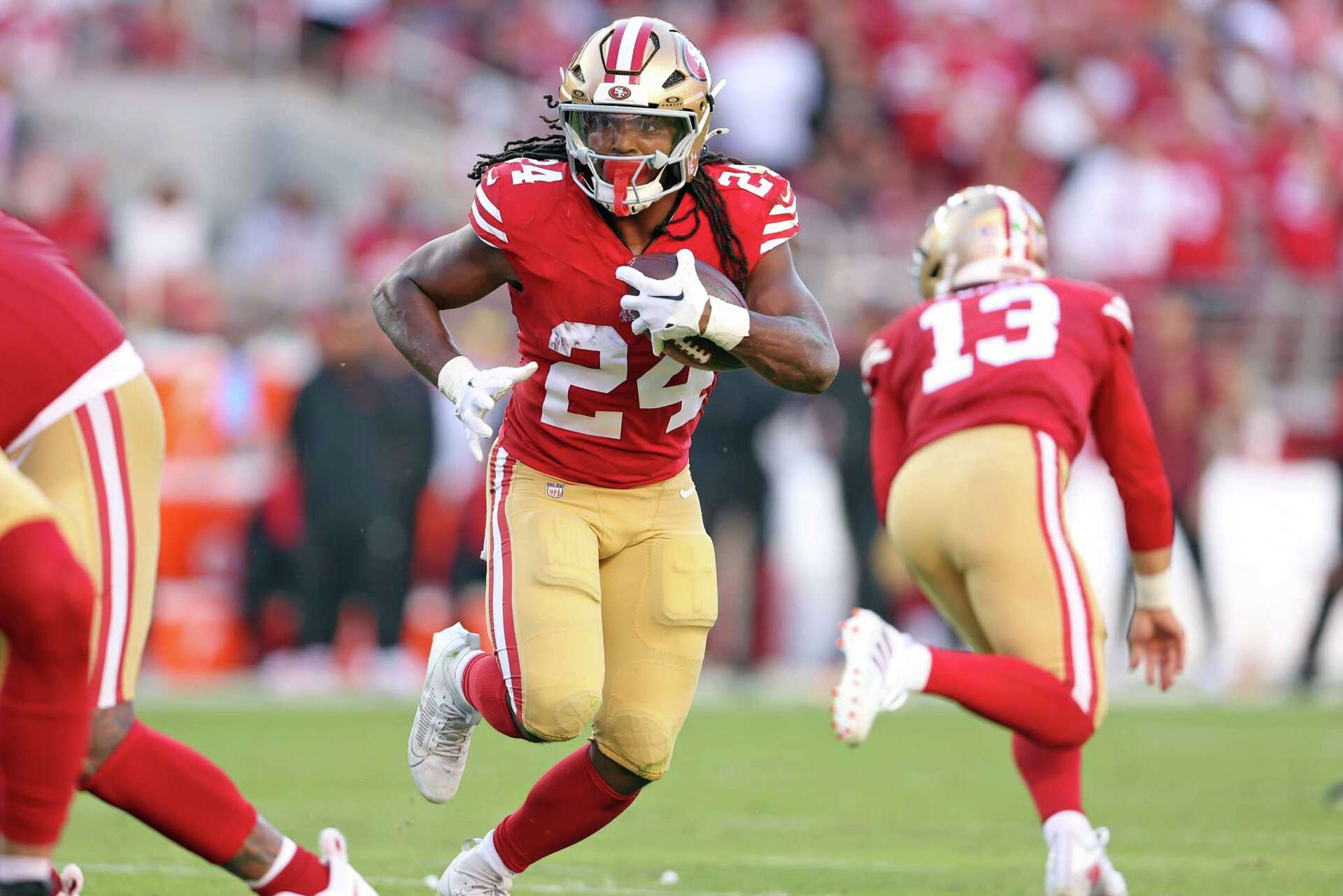 Why the 49ers had no plans to pay running back Jordan Mason millions