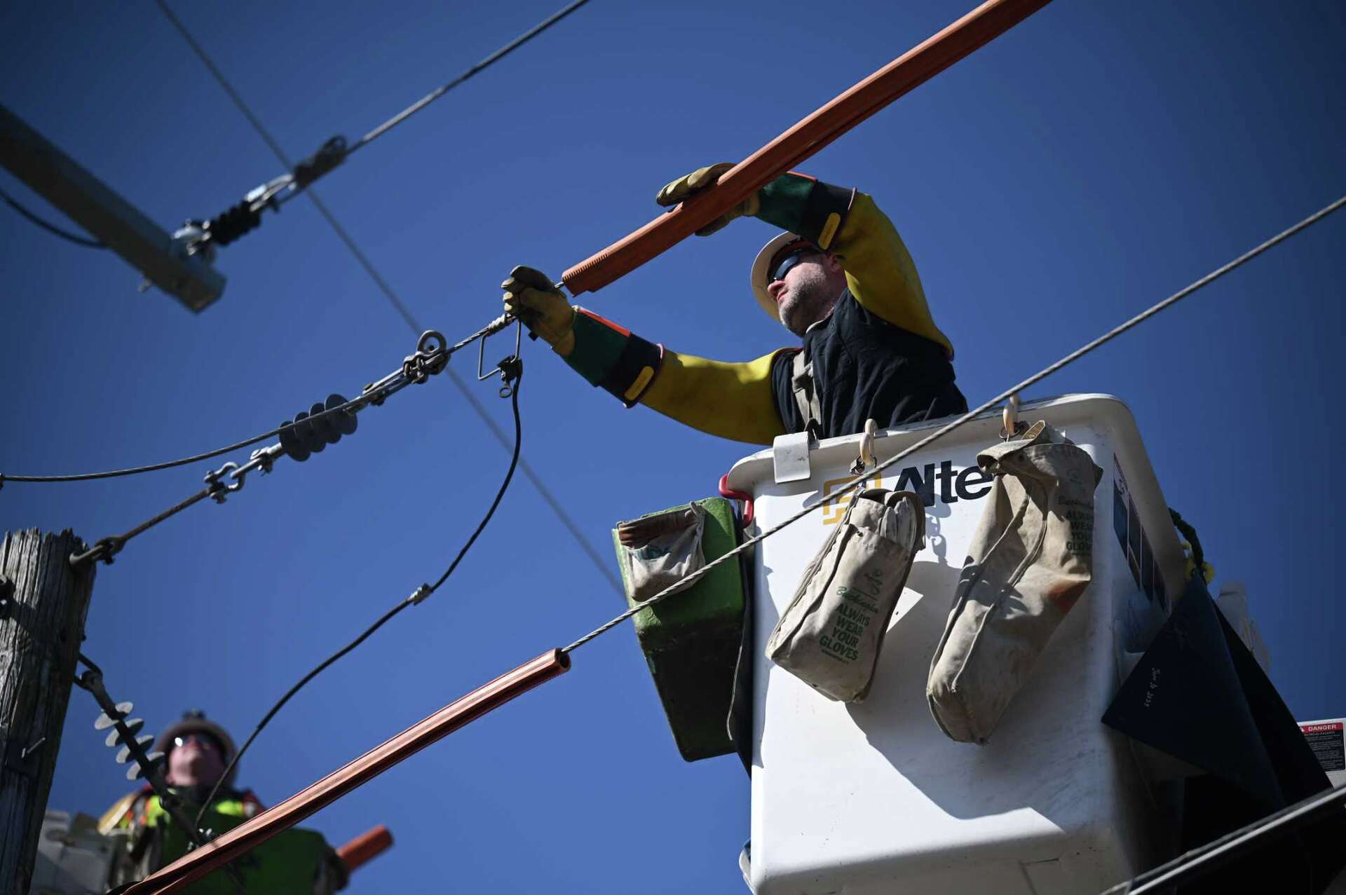 What does it take to get NY power back on during an outage?
