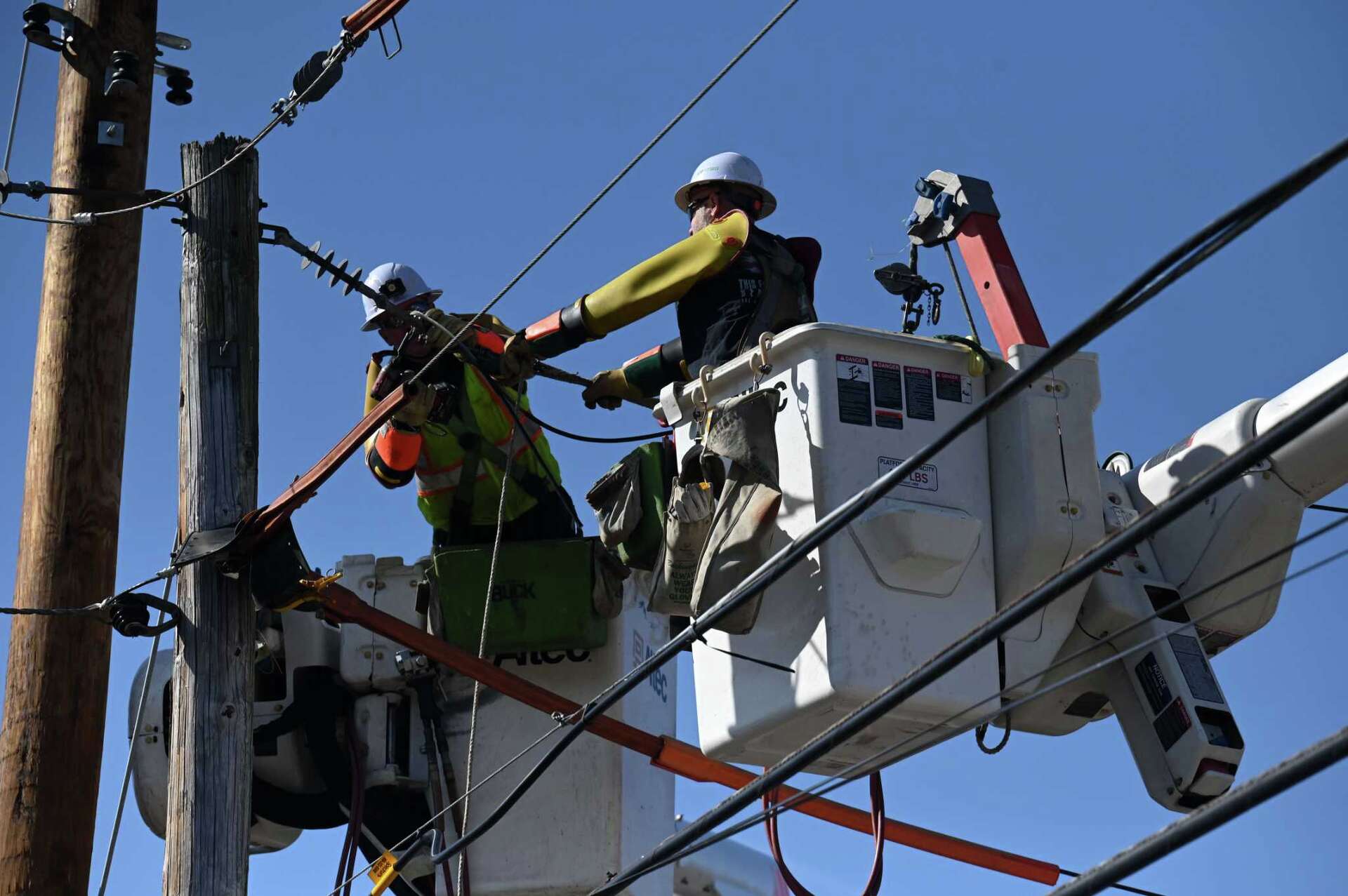 What does it take to get NY power back on during an outage?