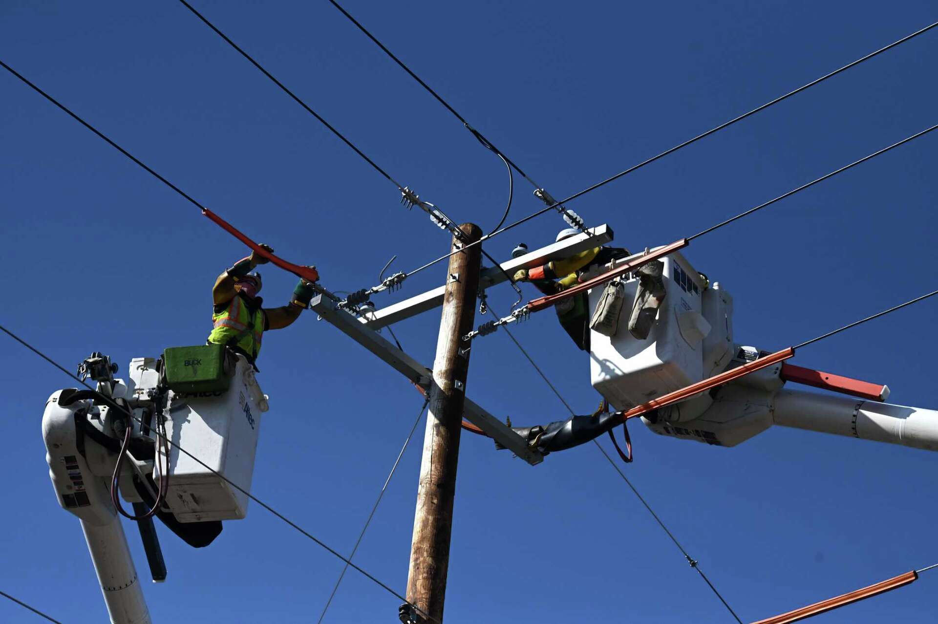 What does it take to get NY power back on during an outage?