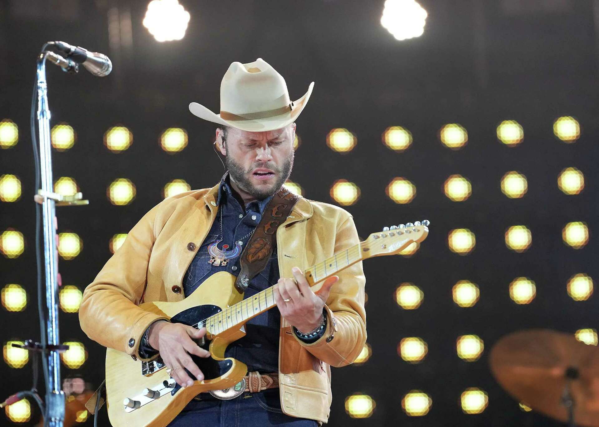 Houston Rodeo review: Charley Crockett aces debut & covers King George