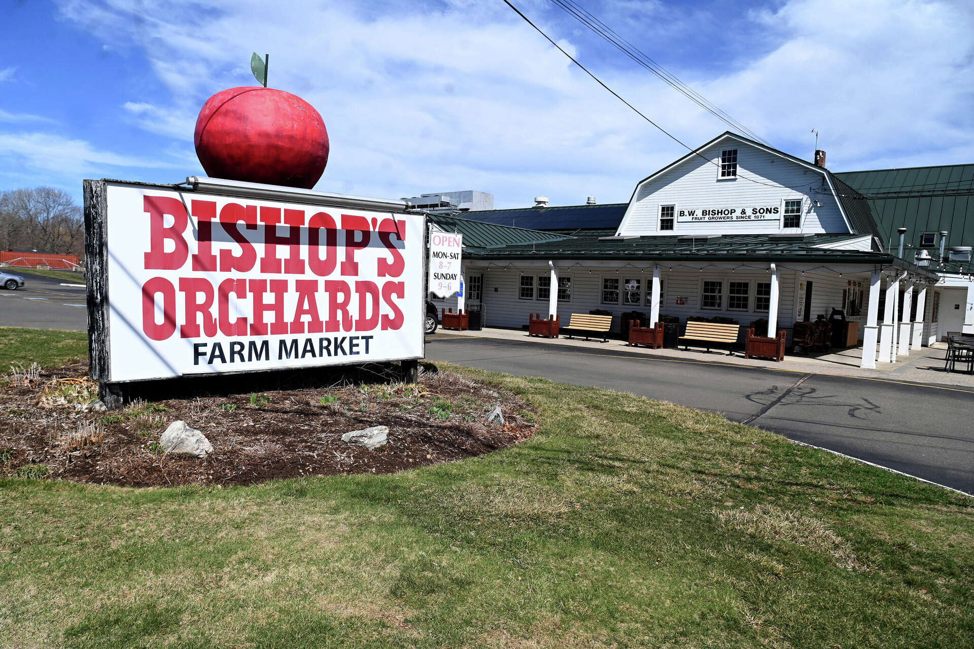 CT apple orchard ranked No. 1 in the nation by USA Today