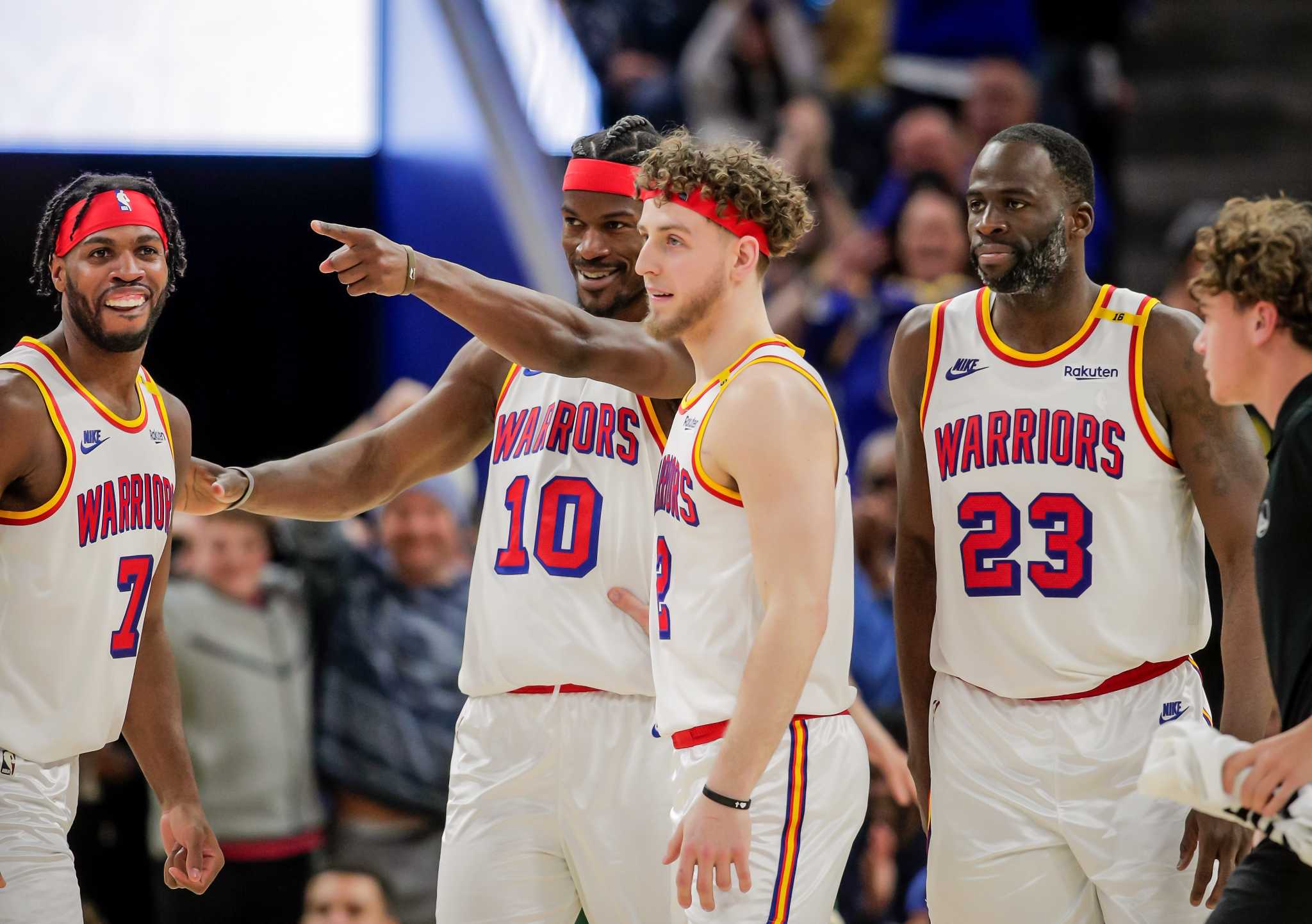 Jimmy Butler takes over, leads Steph Curry-less Warriors past Bucks