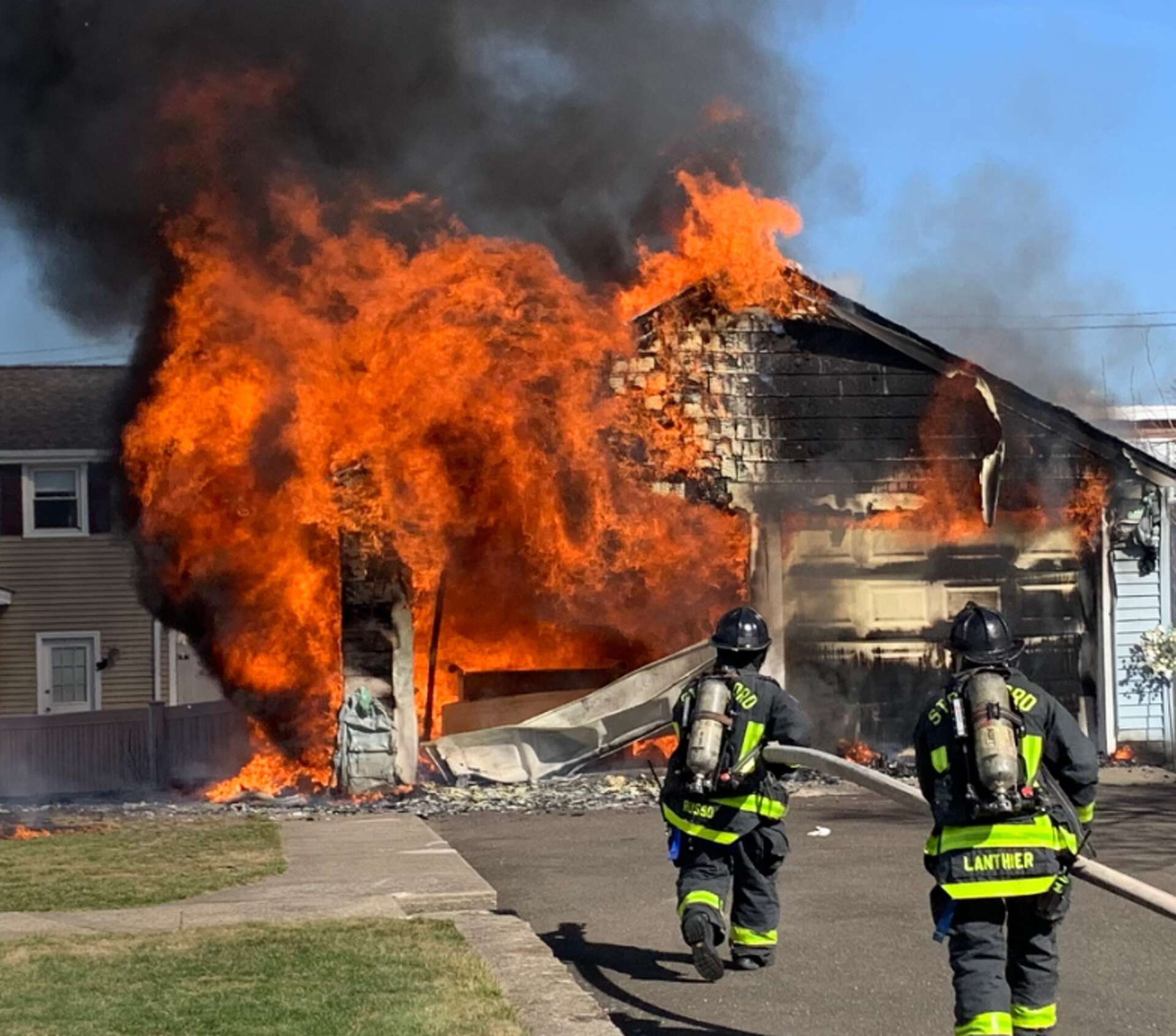 Garage destroyed by Stratford fire on Glenfield Avenue, officials say